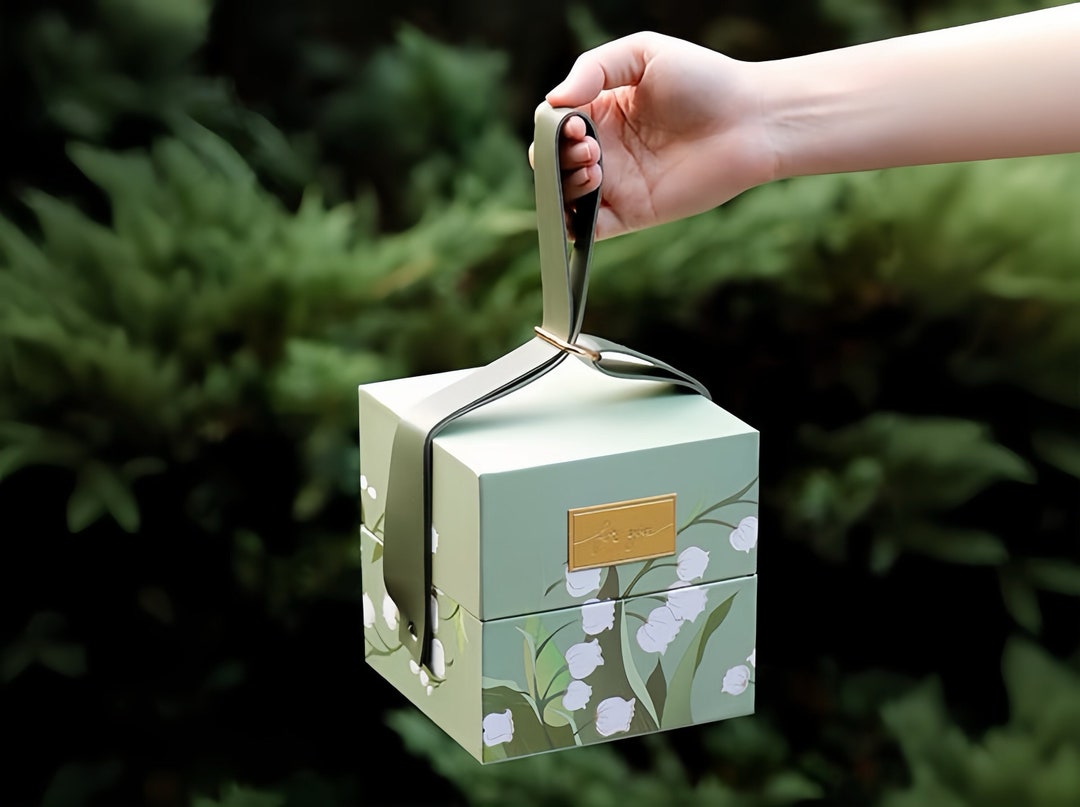 Green Bluebell Flower Gift Box With Leather Strap, Wedding & Shower ...