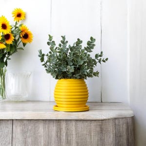 Beehive Flower Pot for House Plants | Yellow Honey Bee Planter Decor ...