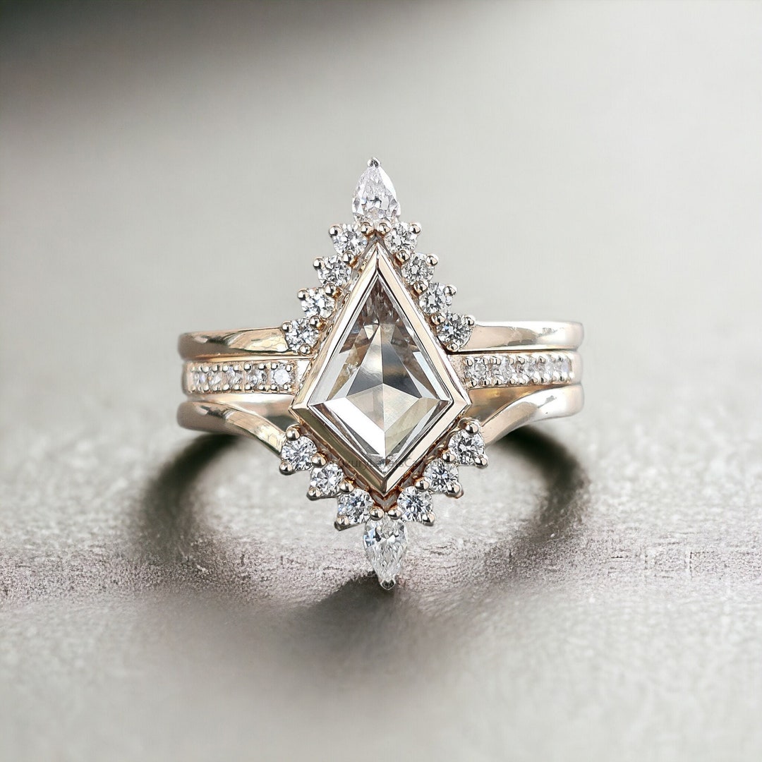 Vintagae Kite Cut Moissanite Engagement Ring Set Yellow Gold Kite Shape ...
