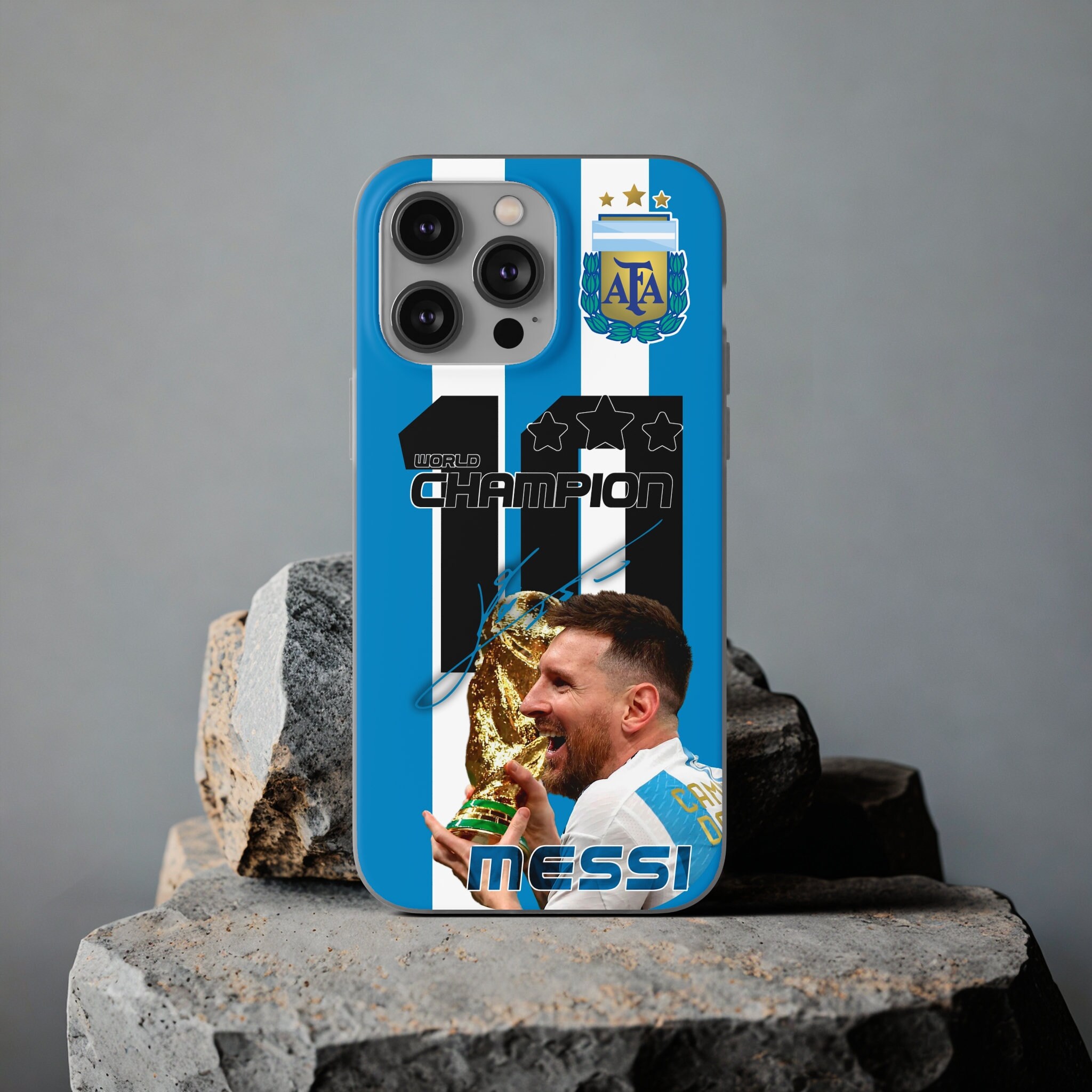 Messi Winning the World Cup for Argentina - Phone Case for iPhone 12/13 ...