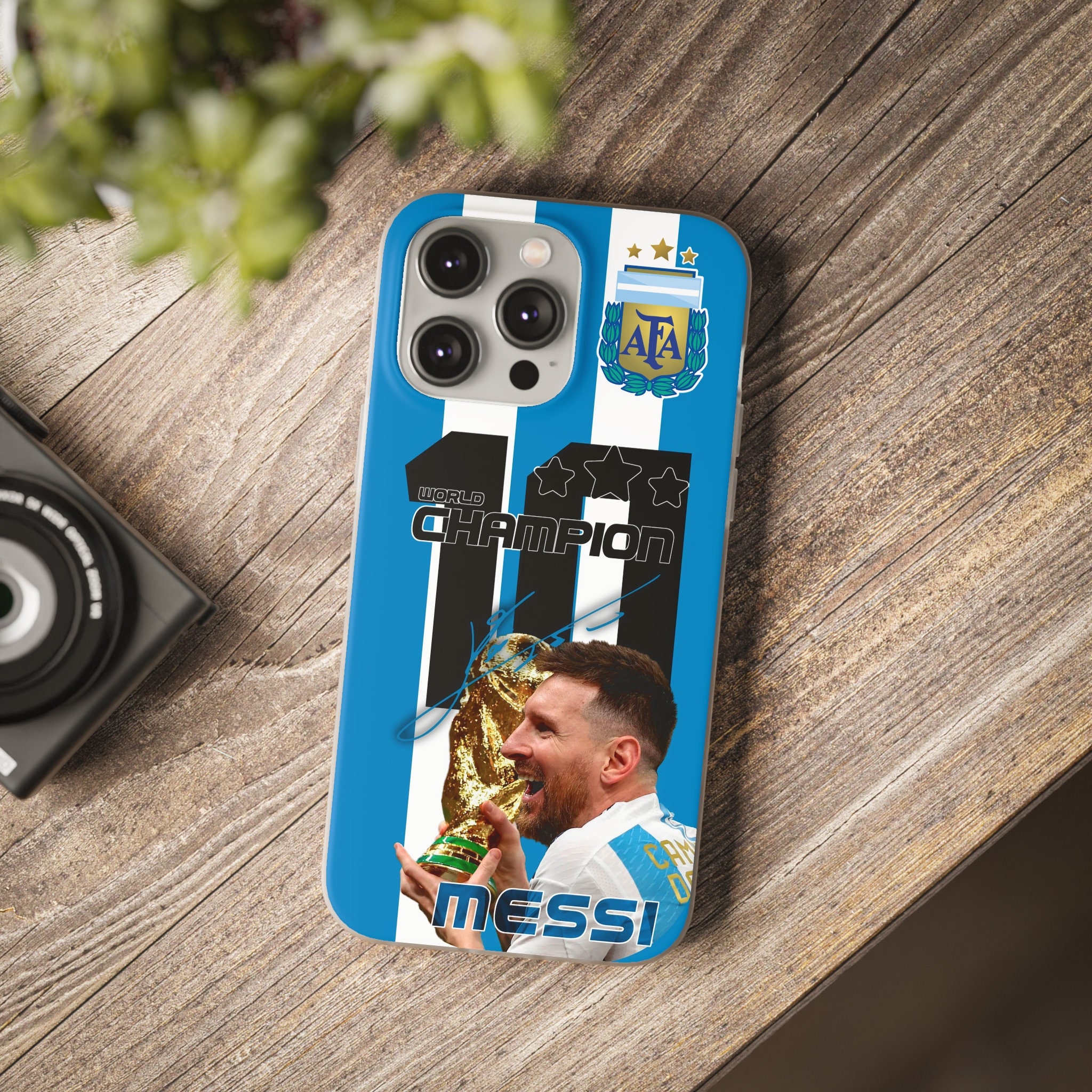 Messi Winning the World Cup for Argentina - Phone Case for iPhone 12/13 ...