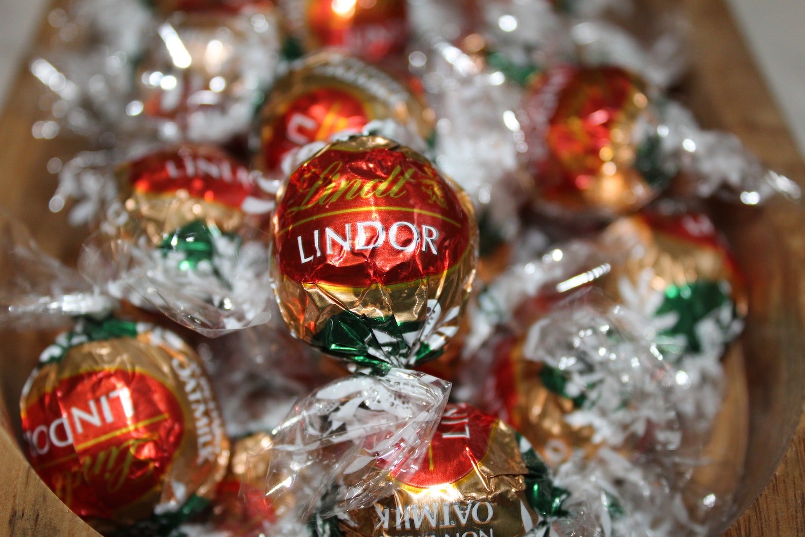 Lindt Oat Milk Truffles Dairy Free Vegan Chocolate Truffle Non Dairy ...