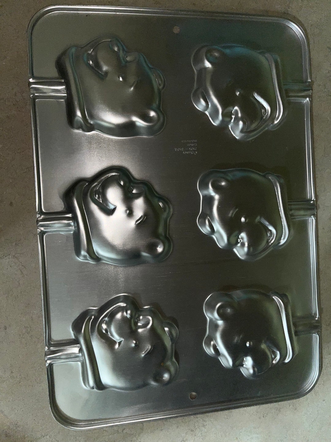 Wilton Cookie Pan - Wilton Disney Cookie Mold Aluminum Baking Pan ...