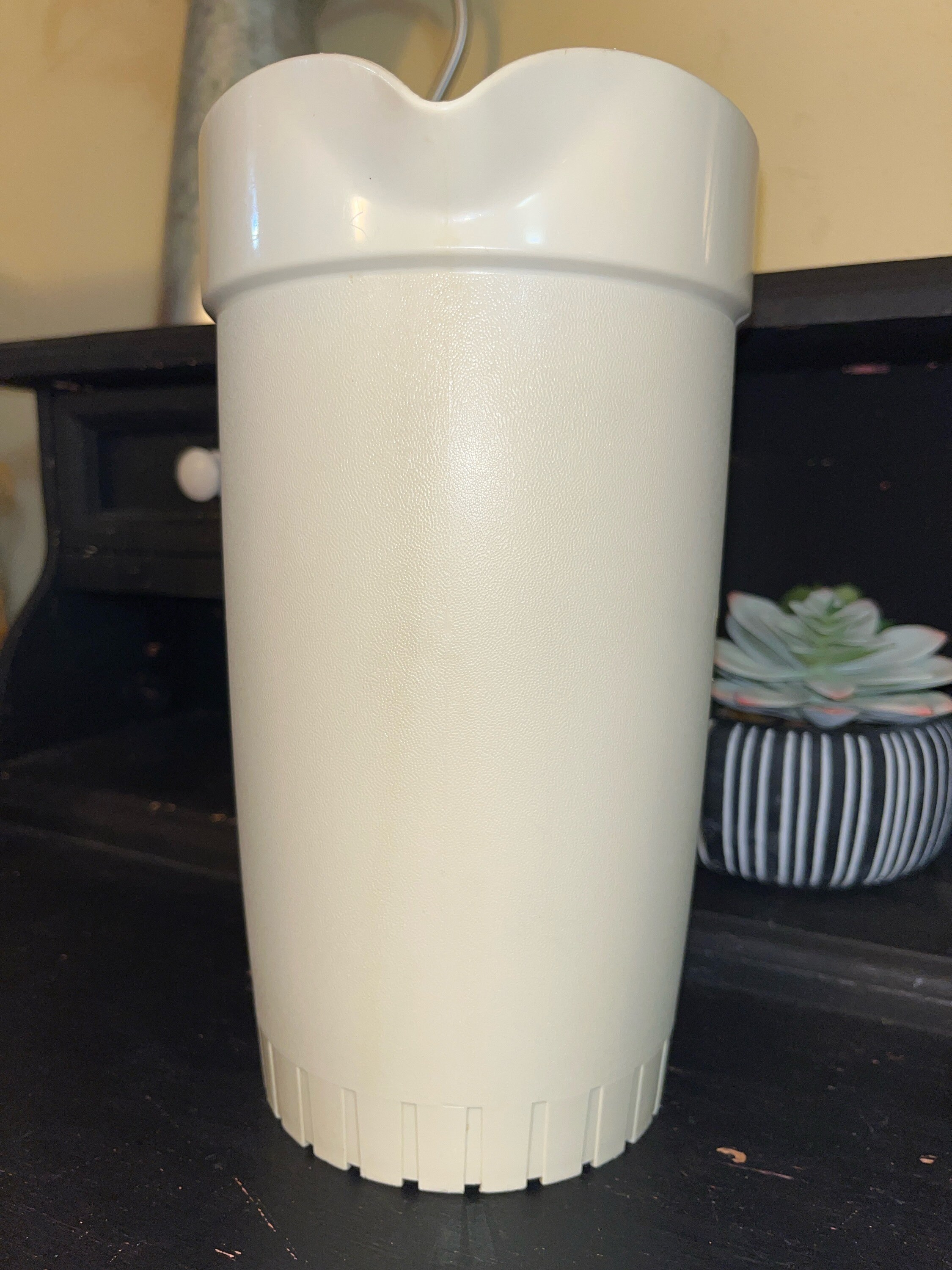 Vintage Almond & Gold Quart Sized Tupperware Pitcher 800-6, 801-2, 802 ...