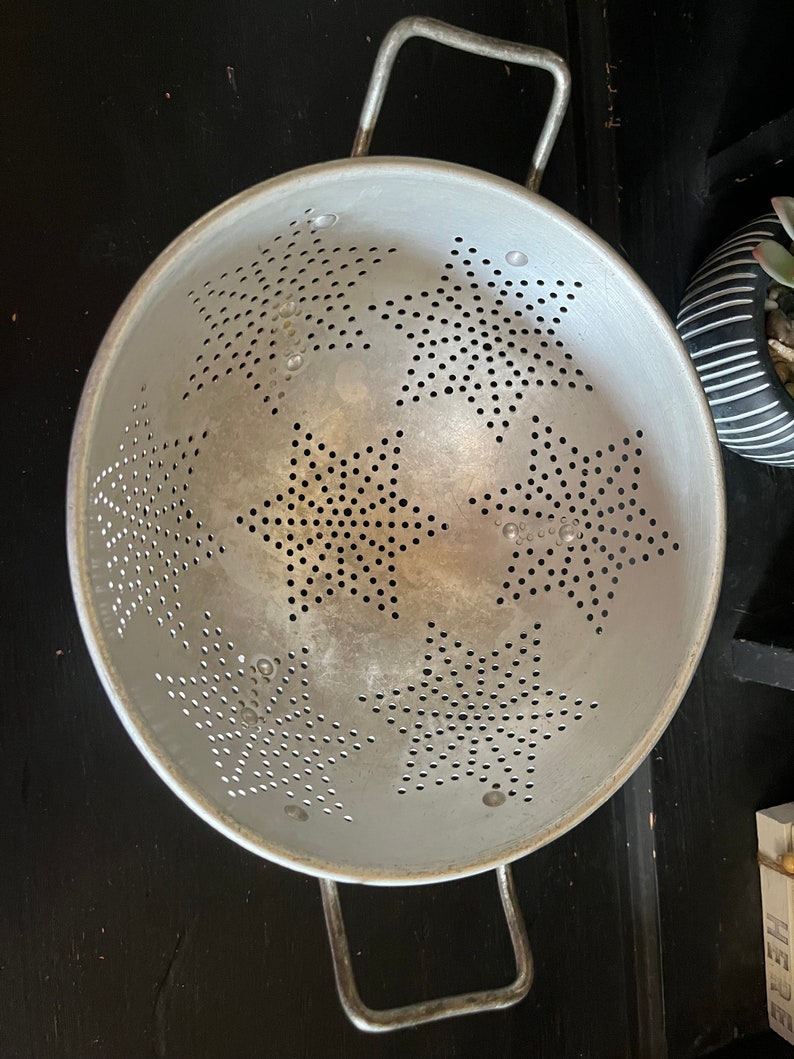 Vintage 1970s Mirro 9 Aluminum Strainer Stars Colander Footed With ...