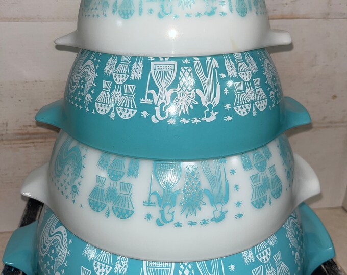 Vintage 1950’s Pyrex Turquoise Amish Butterprint Cinderella Mixing ...