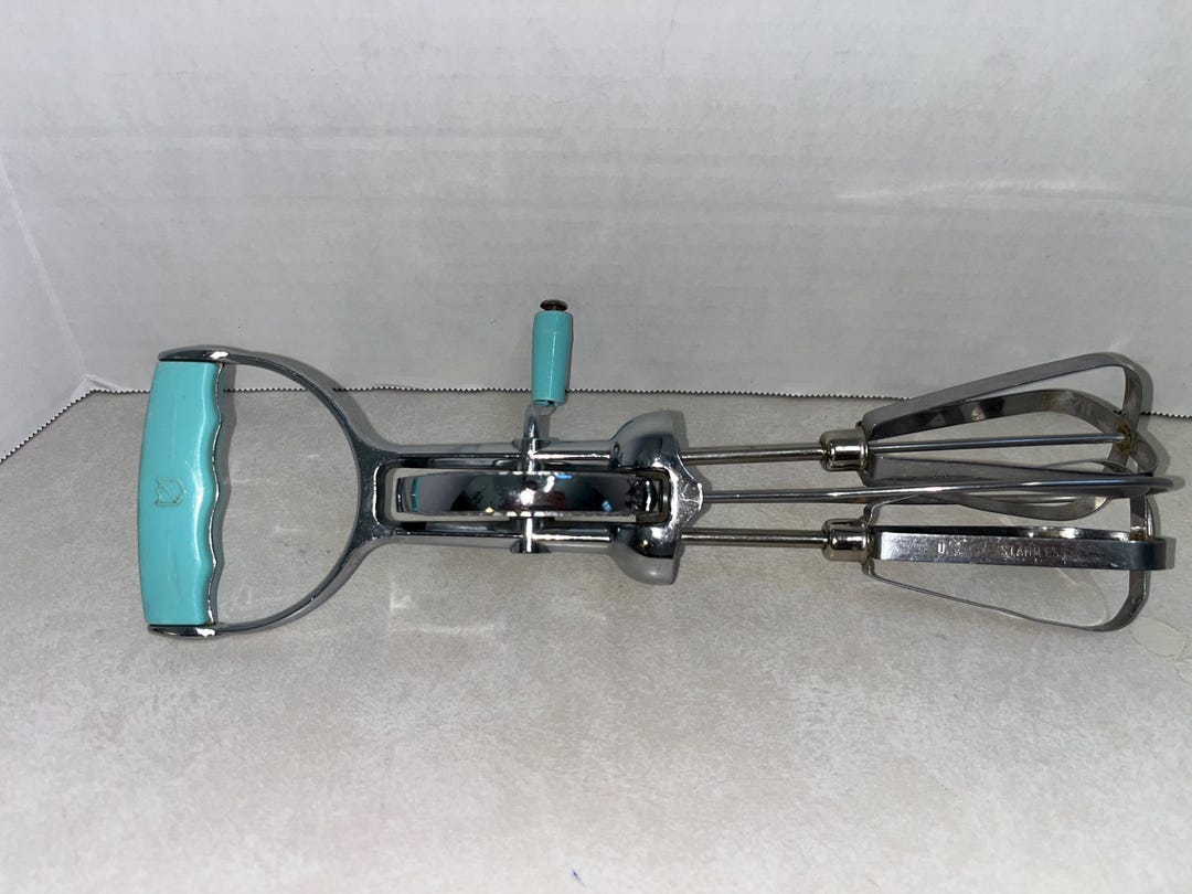 Vintage Turner & Seymour Hand Egg Beater Teal Handles | Stainless Steel ...