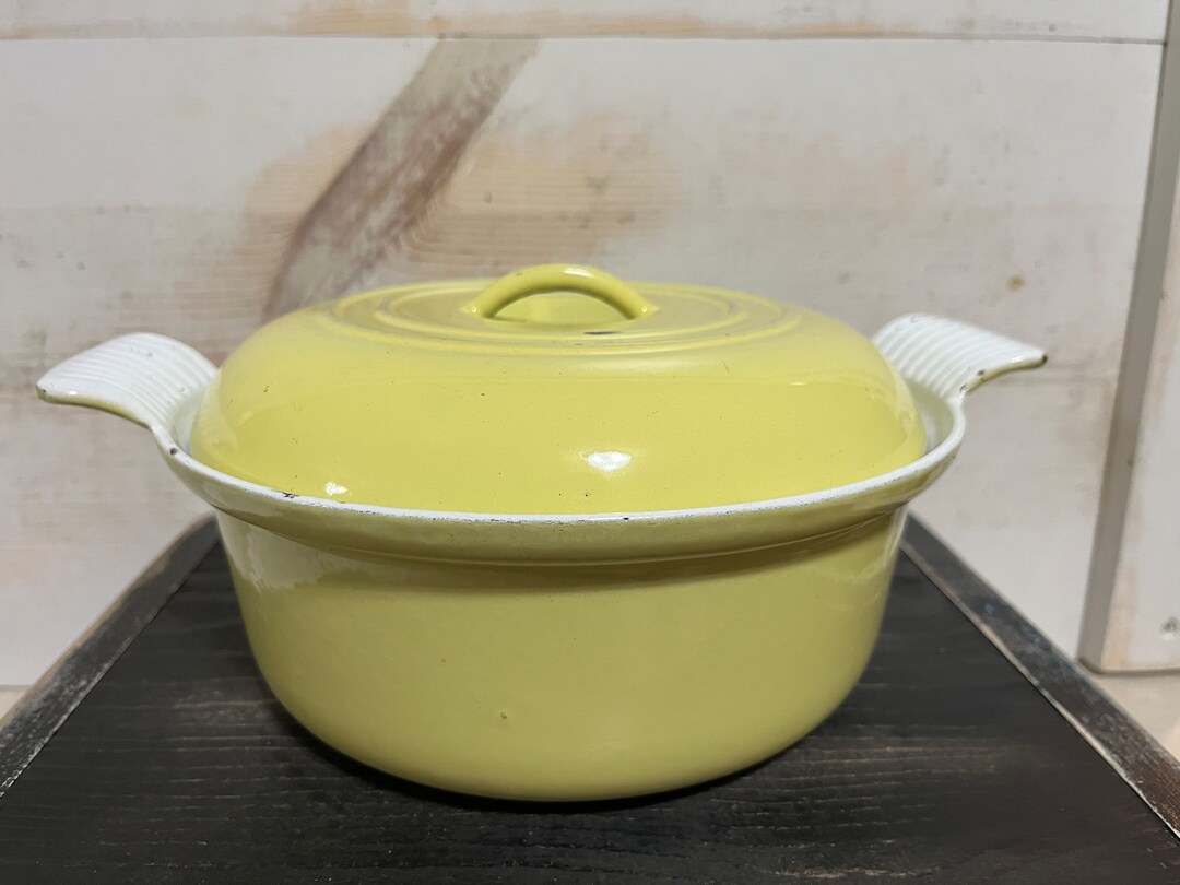 Vintage Descoware Belgium Enamel Cast Iron Casserole Yellow Lid 2QT - Etsy