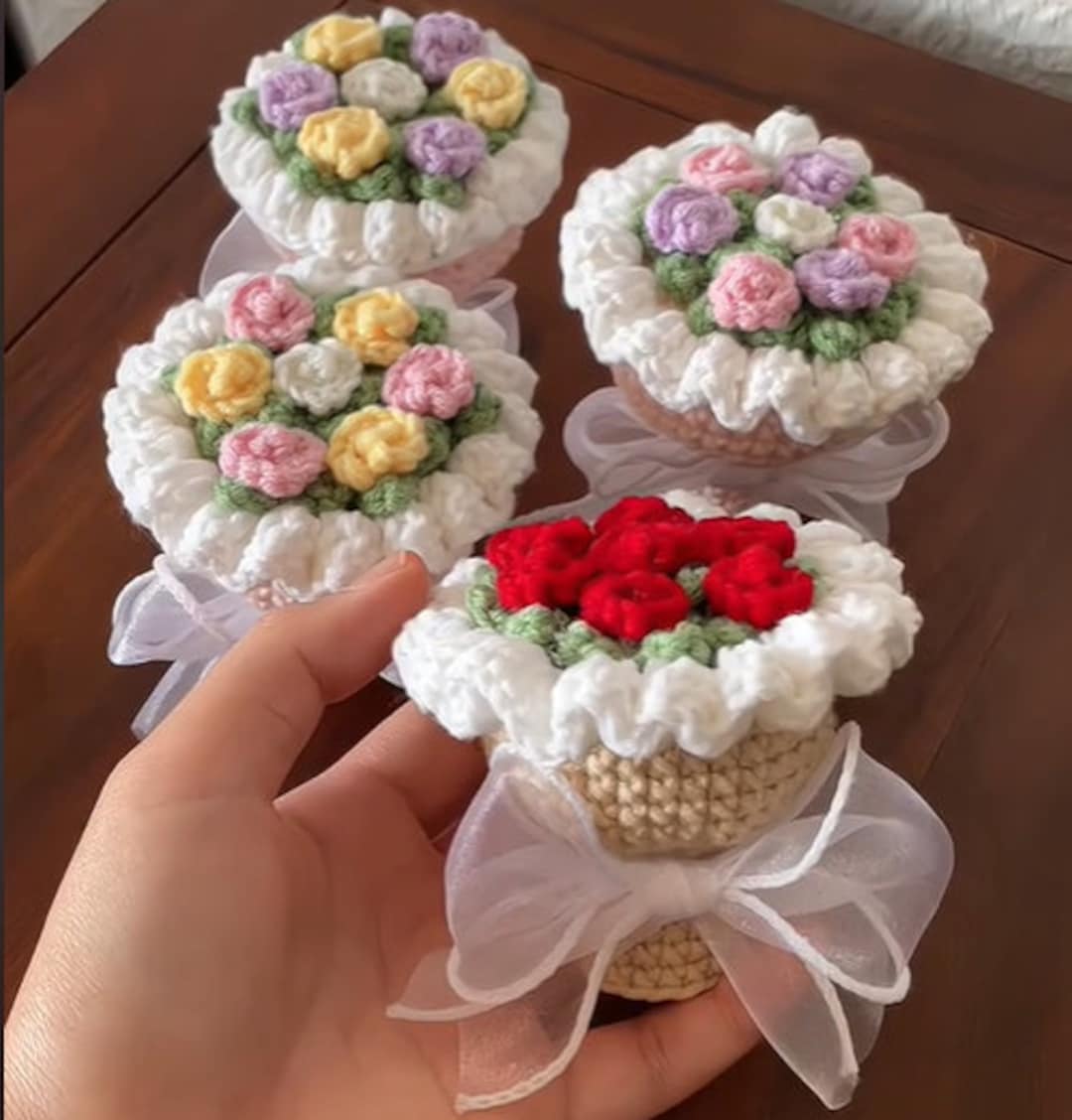 Crochet Mini Rose Bouquet Hanger Pattern, No-sew Crochet Pattern ...