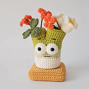 Crochet Scallion Pen Holder PDF Pattern, Crochet Pen Holder Amigurumi ...