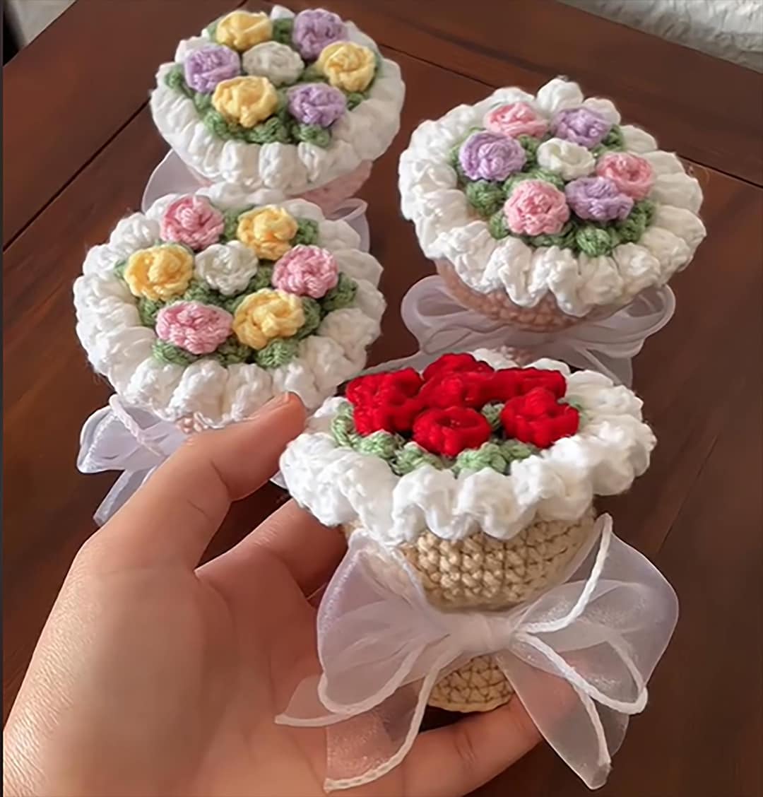 Crochet Mini Rose Bouquet Hanger Pattern, No-sew Crochet Pattern ...