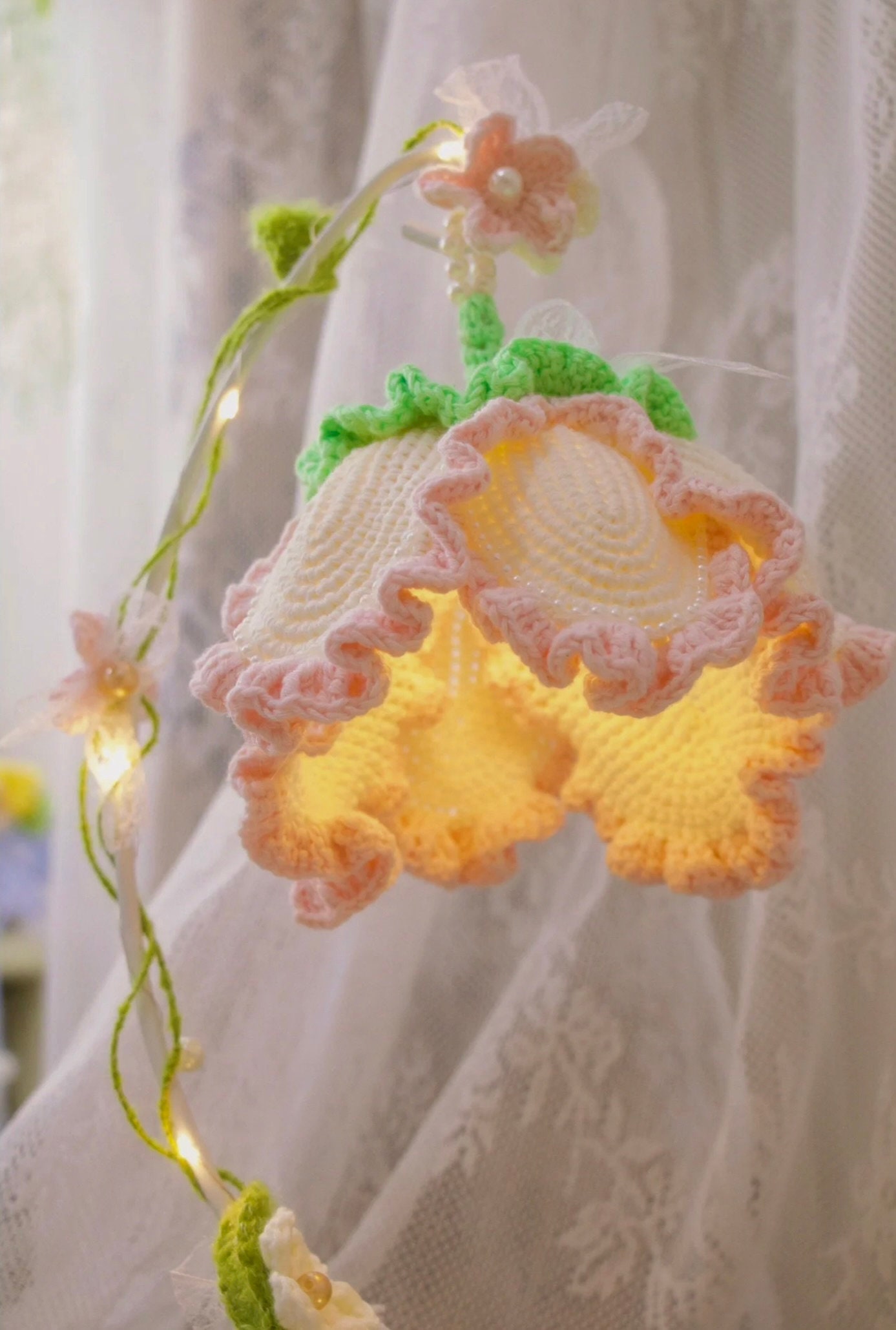 Crochet Flower Lamp PDF Pattern, Crochet Beautiful Lamp Amigurumi PDF ...