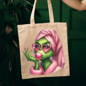 Mama Grinch, Very Demure Grinchmas, Pink Grinchmas Blowing Bubble PNG ...