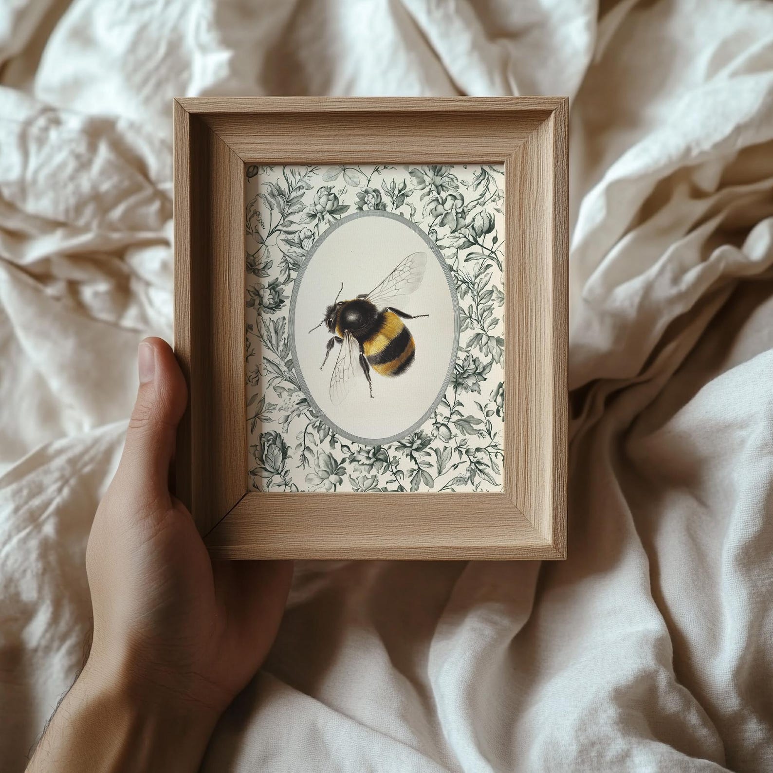 Vintage Cottagecore Bee Wall Art, PRINTABLE Country Bumblebee Botanical ...
