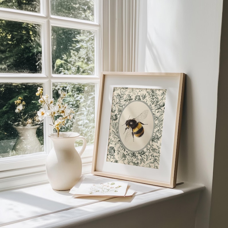 Vintage Cottagecore Bee Wall Art, PRINTABLE Country Bumblebee Botanical ...