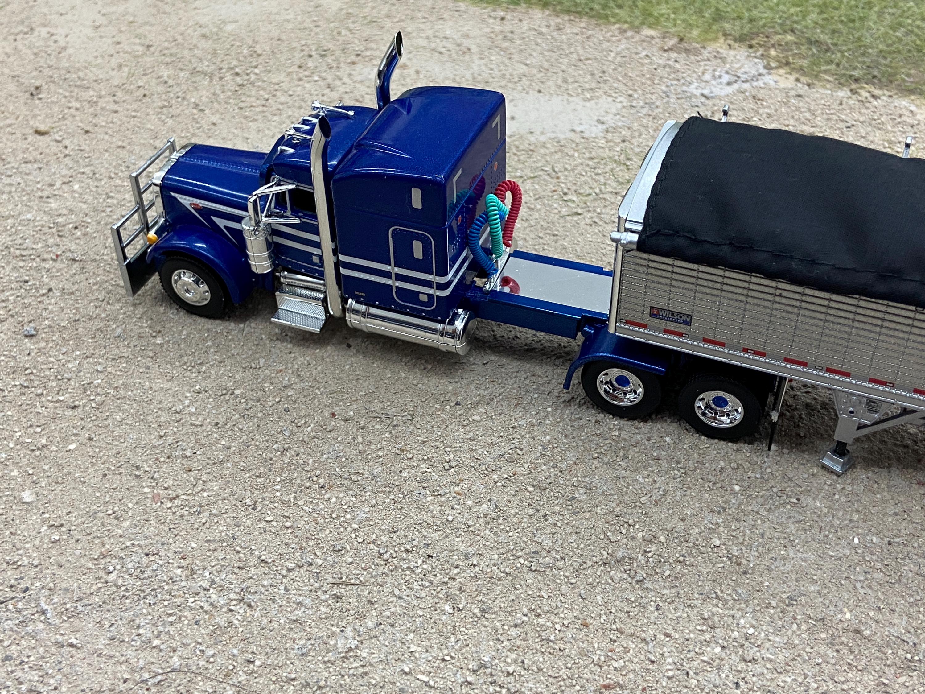 DCP 602025 – Blue 379 Peterbilt With 50' Wilson Grain Trailer (owner ...
