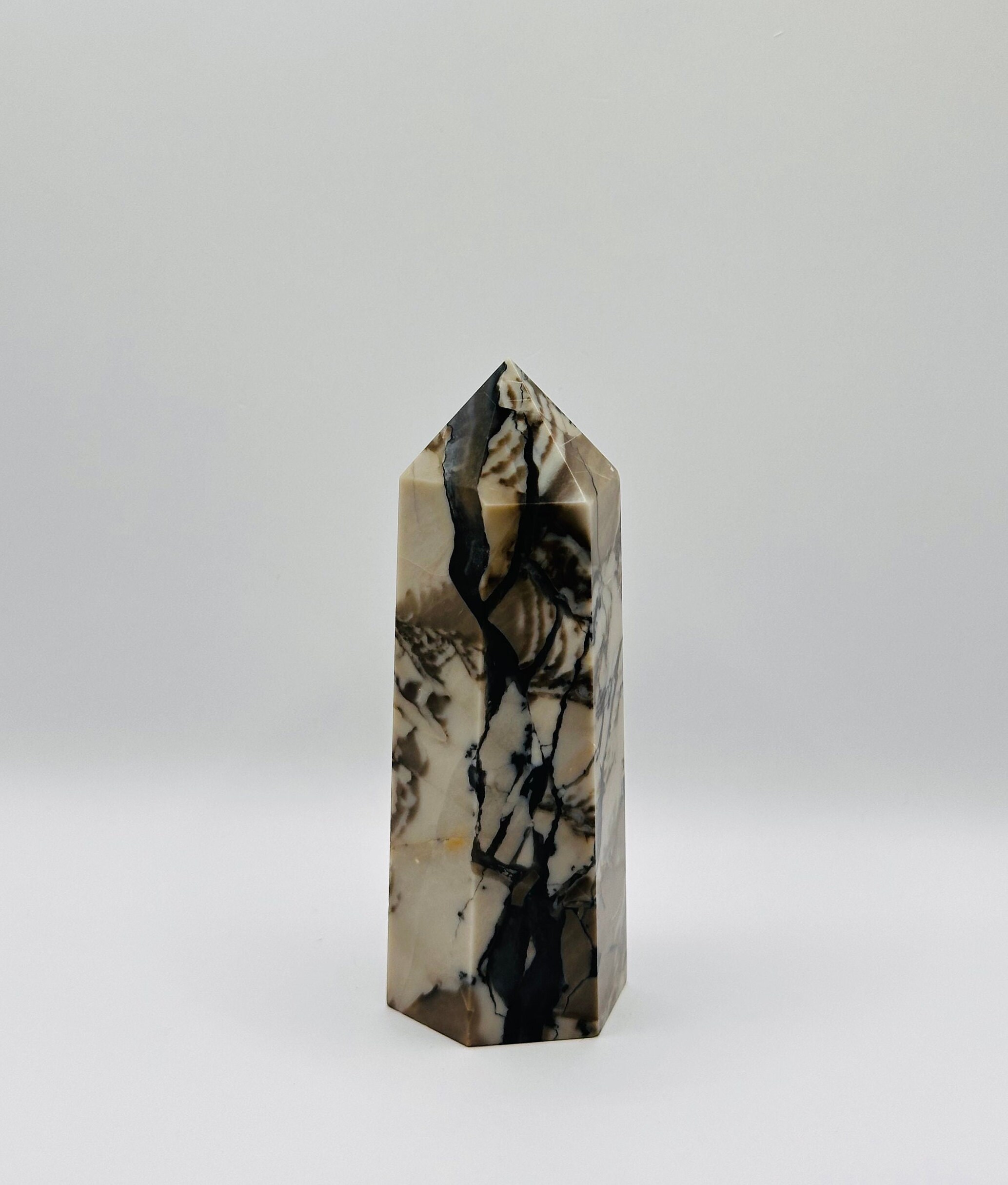 UV Reactive Volcano Agate Towers: Illuminated Elegance, Dynamic Glow ...