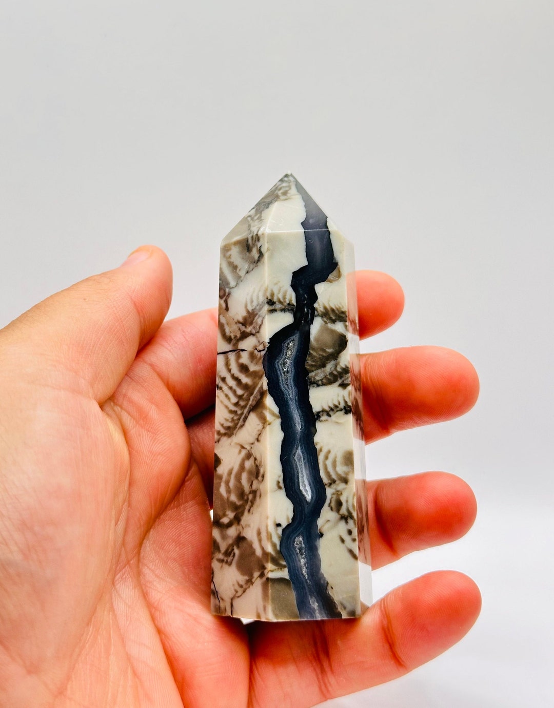 UV Reactive Volcano Agate Towers: Illuminated Elegance, Dynamic Glow ...