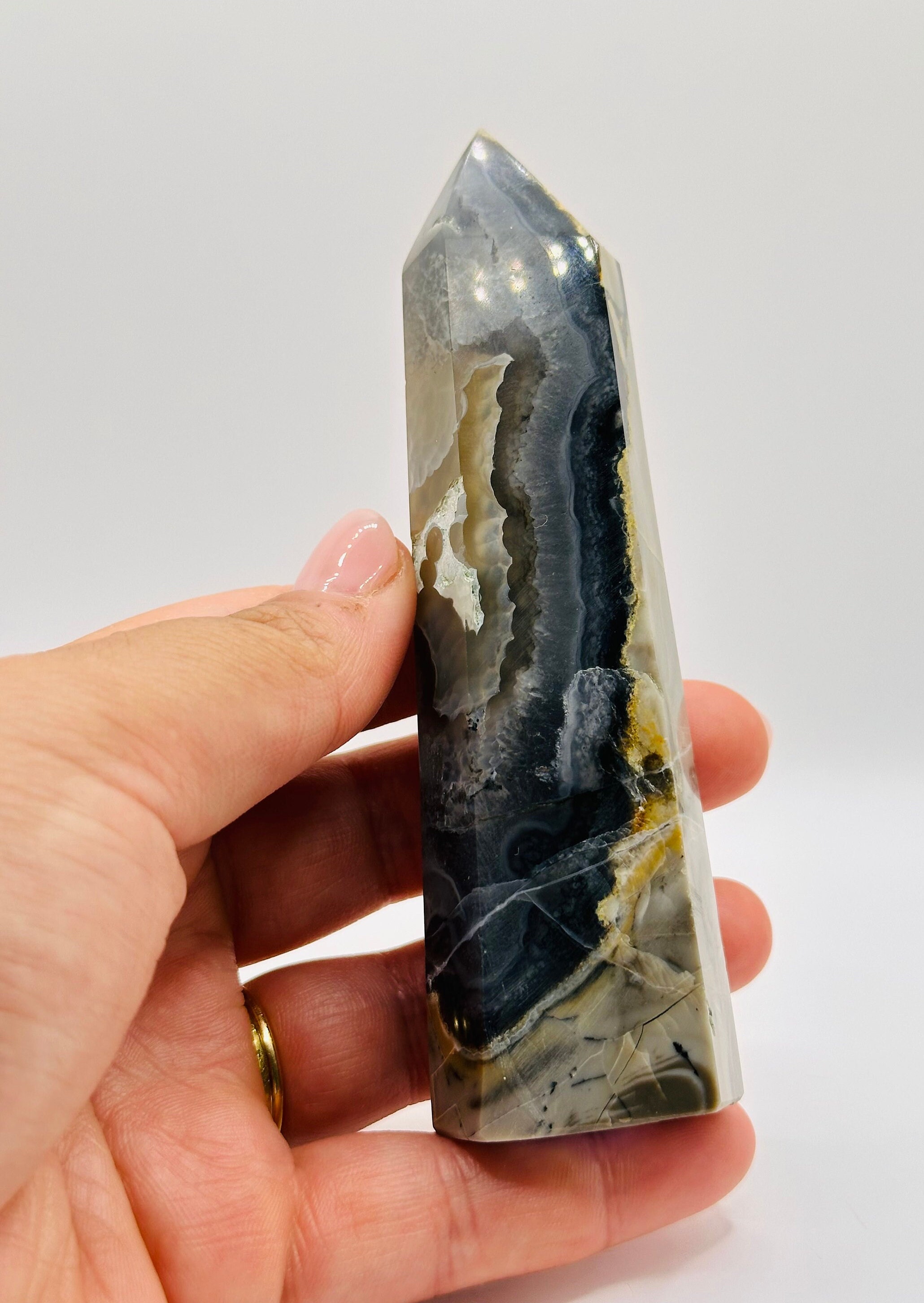 UV Reactive Volcano Agate Towers: Illuminated Elegance, Dynamic Glow ...