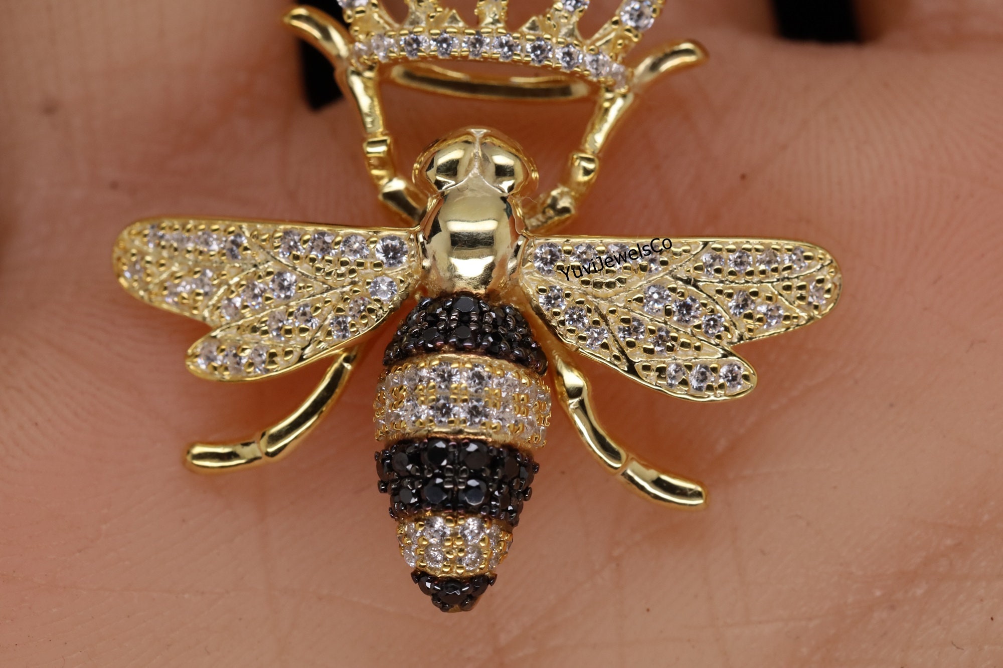 Queen Bee Crown Pendant, Black & White Round Moissanite Diamond Queen ...