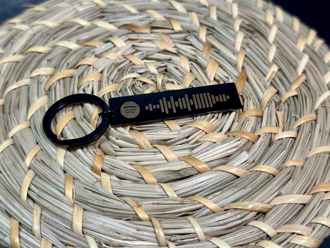Spotify Keychain, Personalized Music Keychains, Custom Engraving, Scannable Spotify Code, Song ...