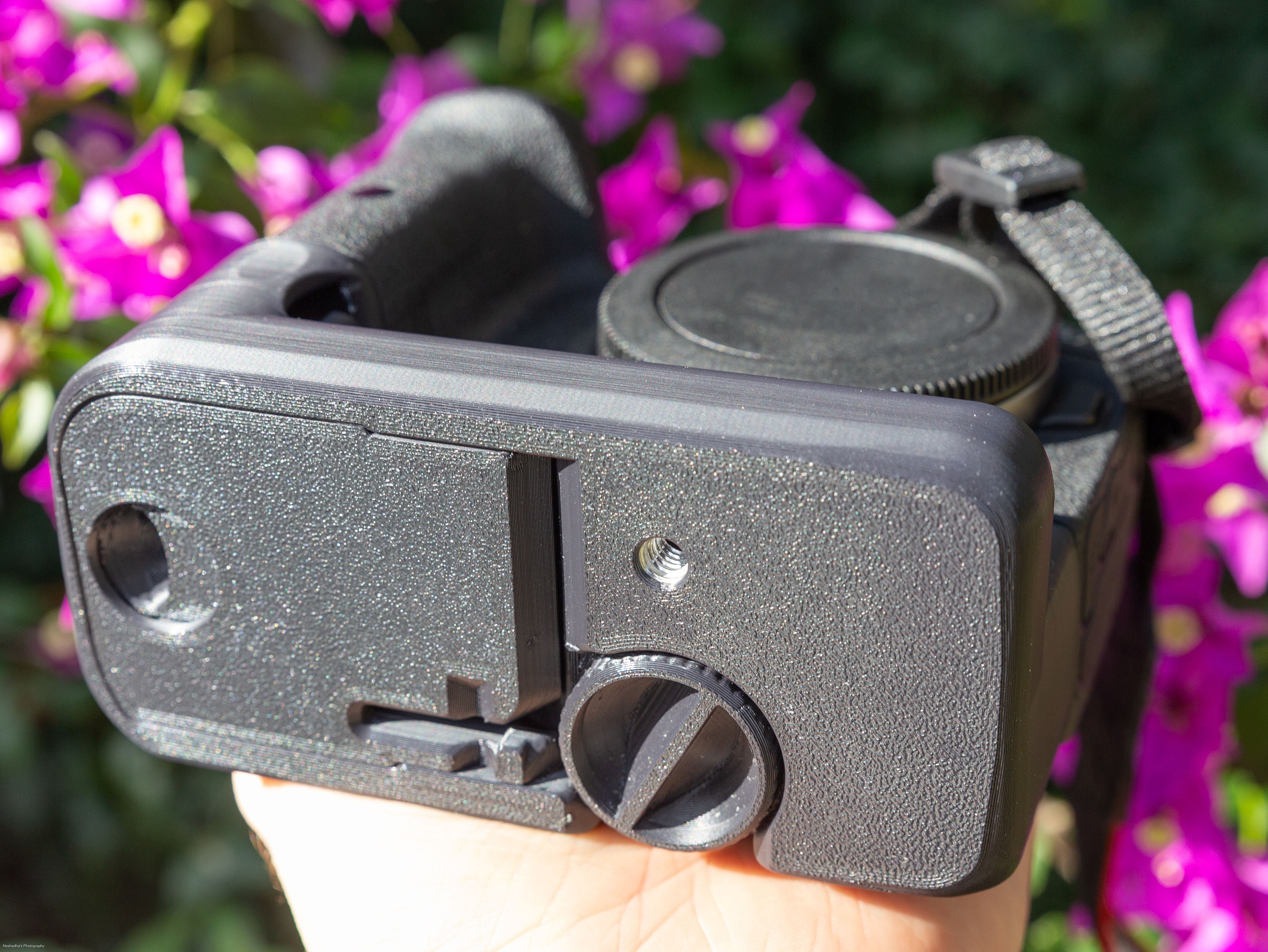 Grip for Canon R7 Camera - With Battery Door - Etsy