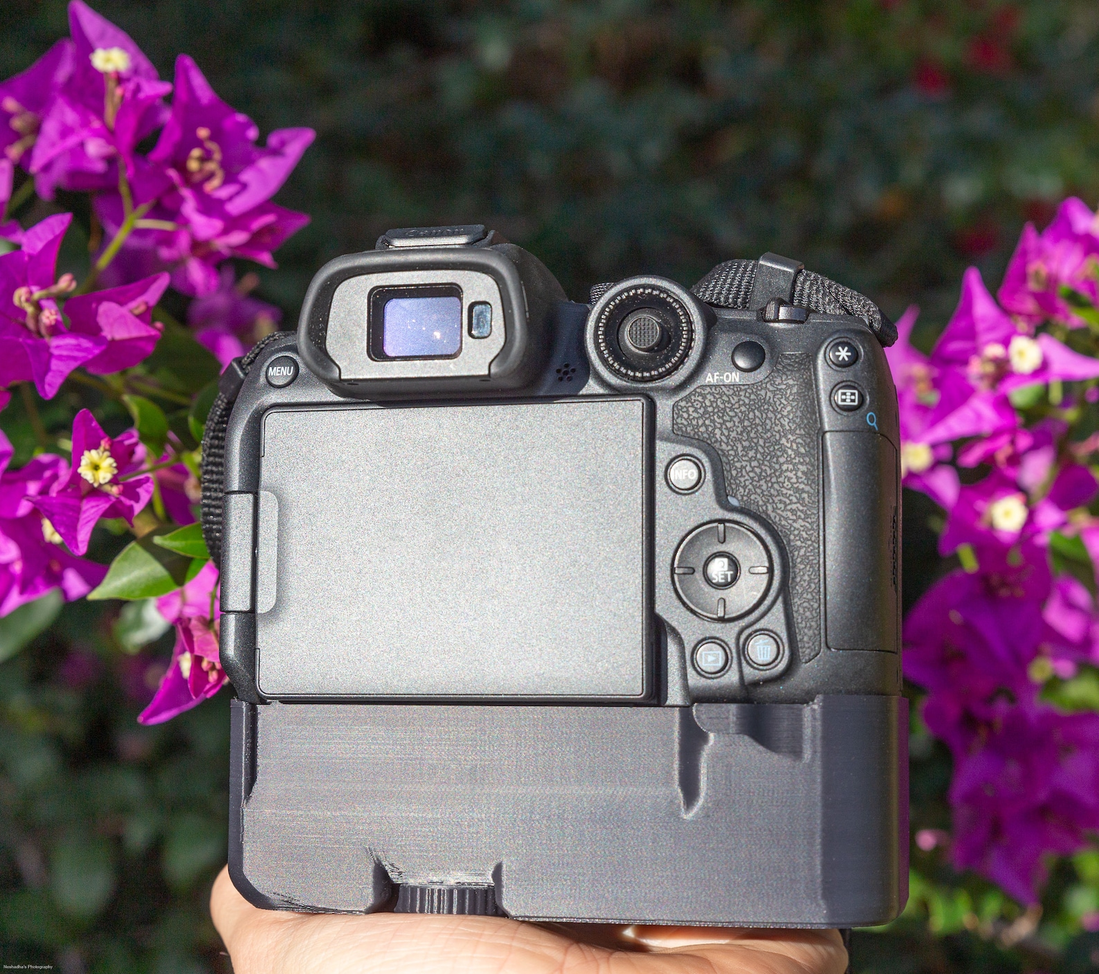 Grip for Canon R7 Camera - With Battery Door - Etsy