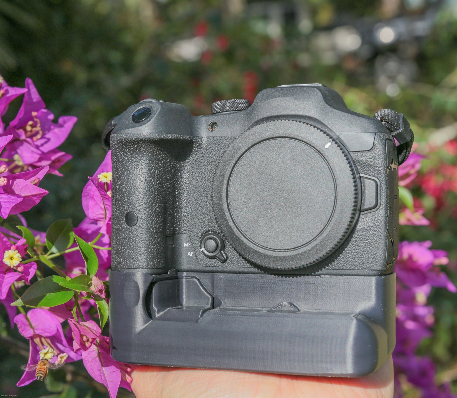 Grip for Canon R7 Camera - With Battery Door - Etsy