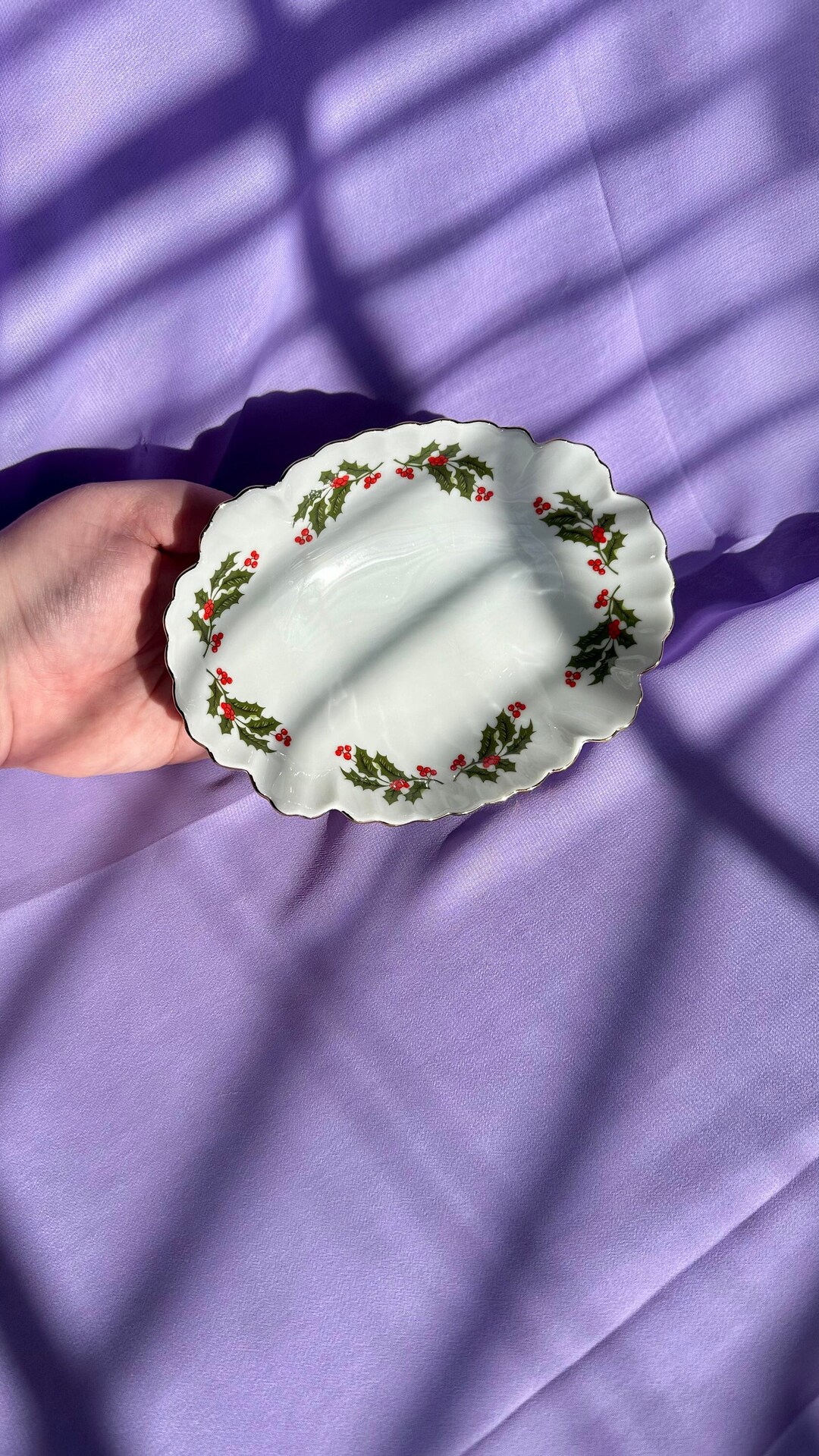 Kashima Christmas Holly Fine Porcelain Japan Christmas Oval Shaped Dish ...