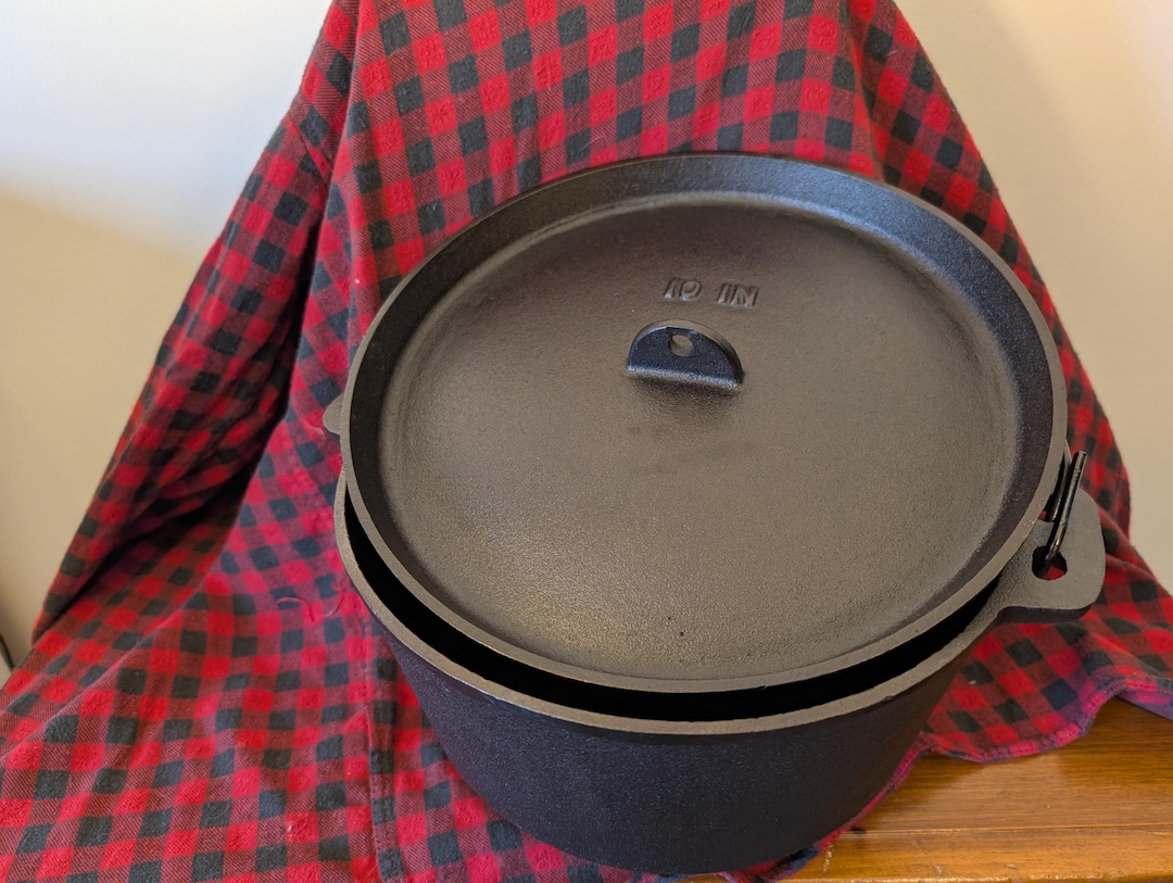 Vintage Three-legged Dutch Oven BSR (birmingham Stove & Range) Cast ...