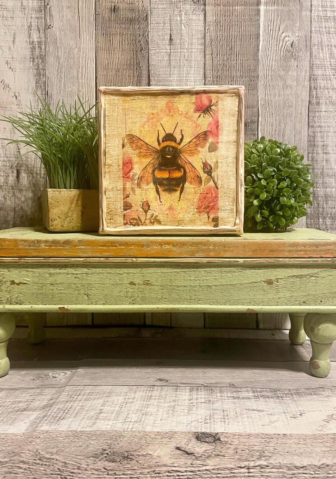 Vintage Farmhouse Bee Kitchen Decor: Timeless Charm Meets Honey ...