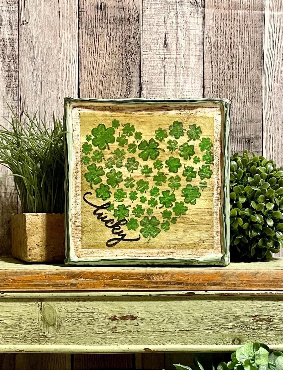 Vintage Style Shamrock Saint Patrick Day Decorating, Four Leaf Lucky ...