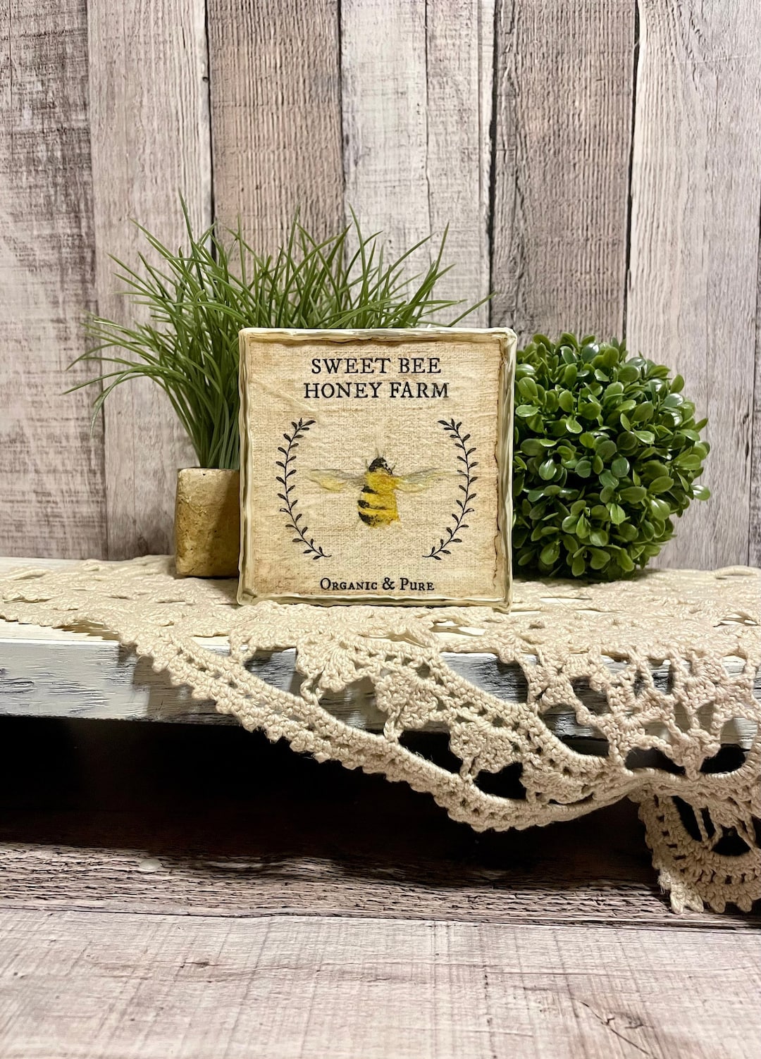 Honey Bee Home Decore Canvas for Farm Kitchen Tray Decorating ...
