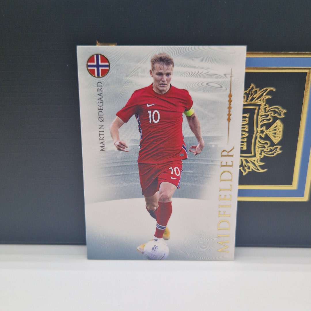 Martin Odegaard, FUTERA NOSTALGIA World Football 2024. Soccer Card ...