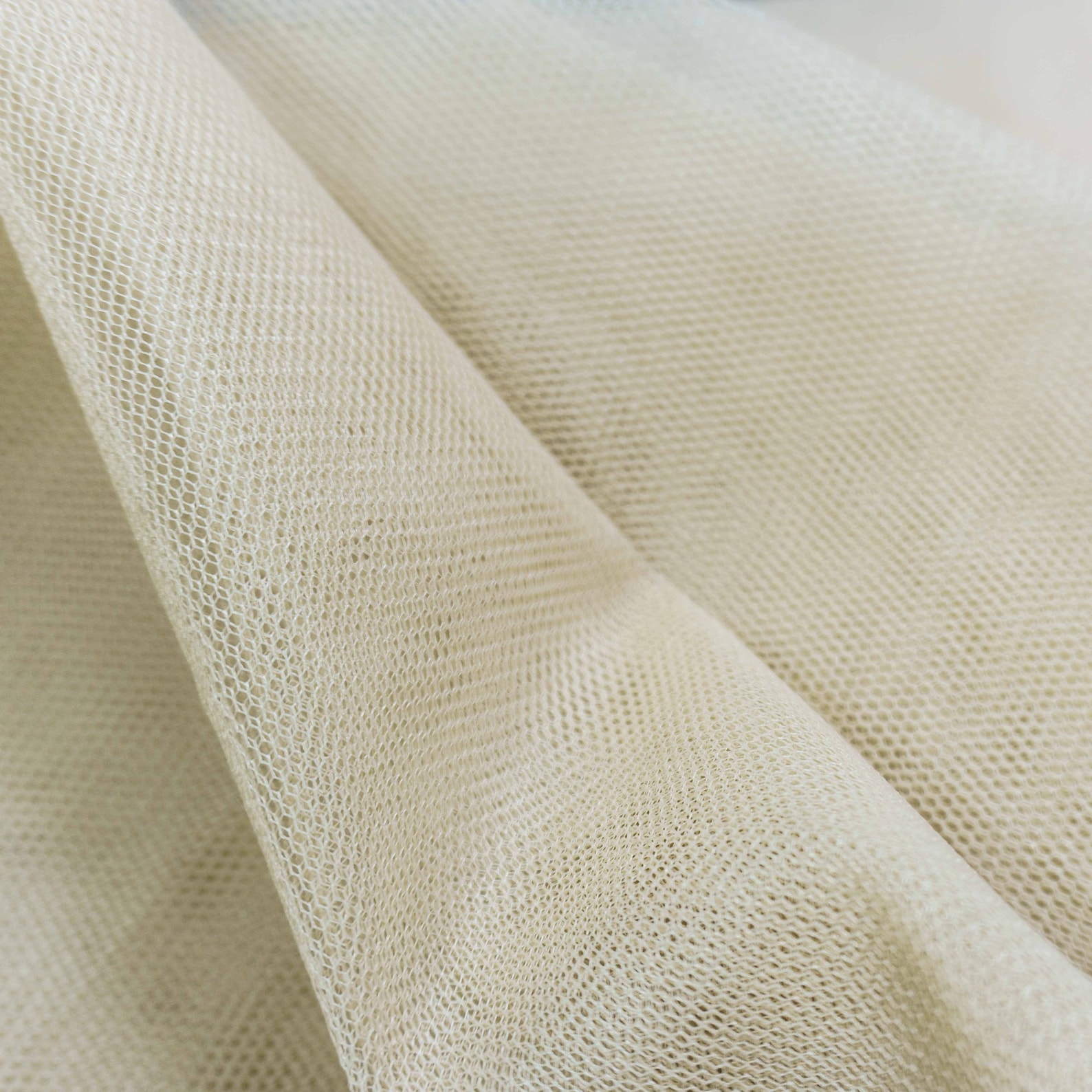Hard Net Crinoline Fabric 70"/ 180 Cm WIDE 42 COLORS Non-stretch Stiff ...