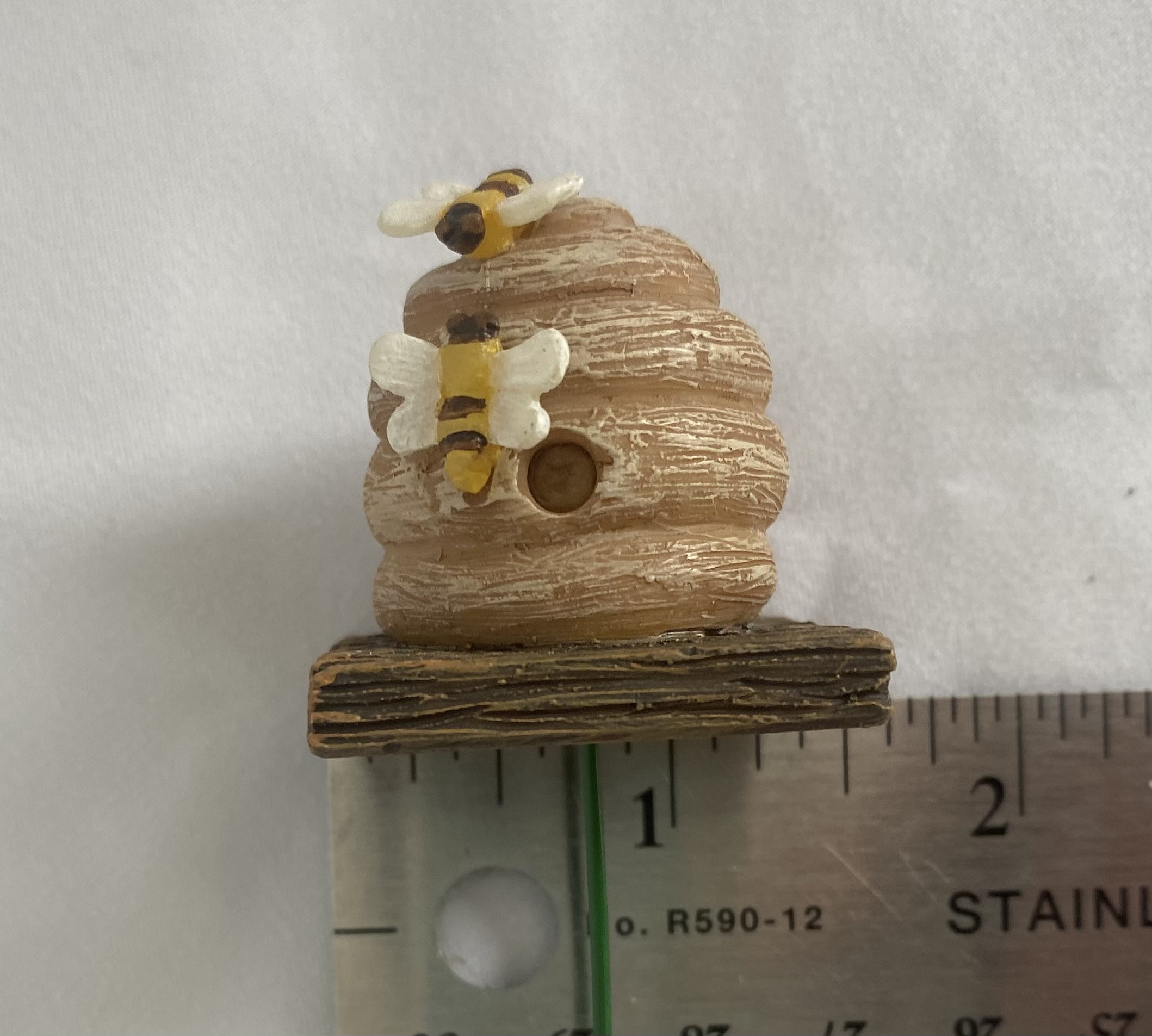 Miniature Beehive and Bees Set of Five Glow in the Dark Fairy Garden ...