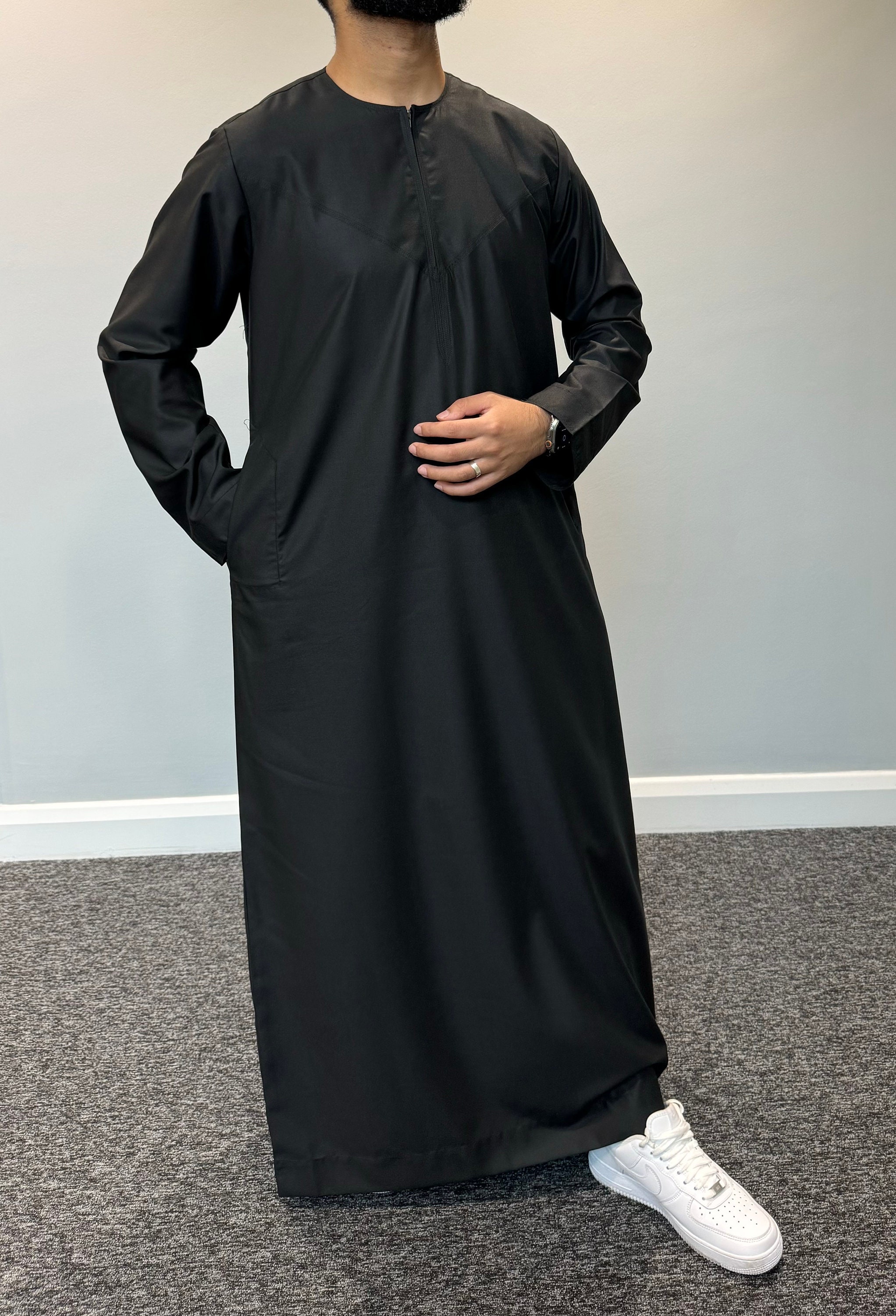 Black Cotton Men’s Omani Thobe Jubbah - Etsy