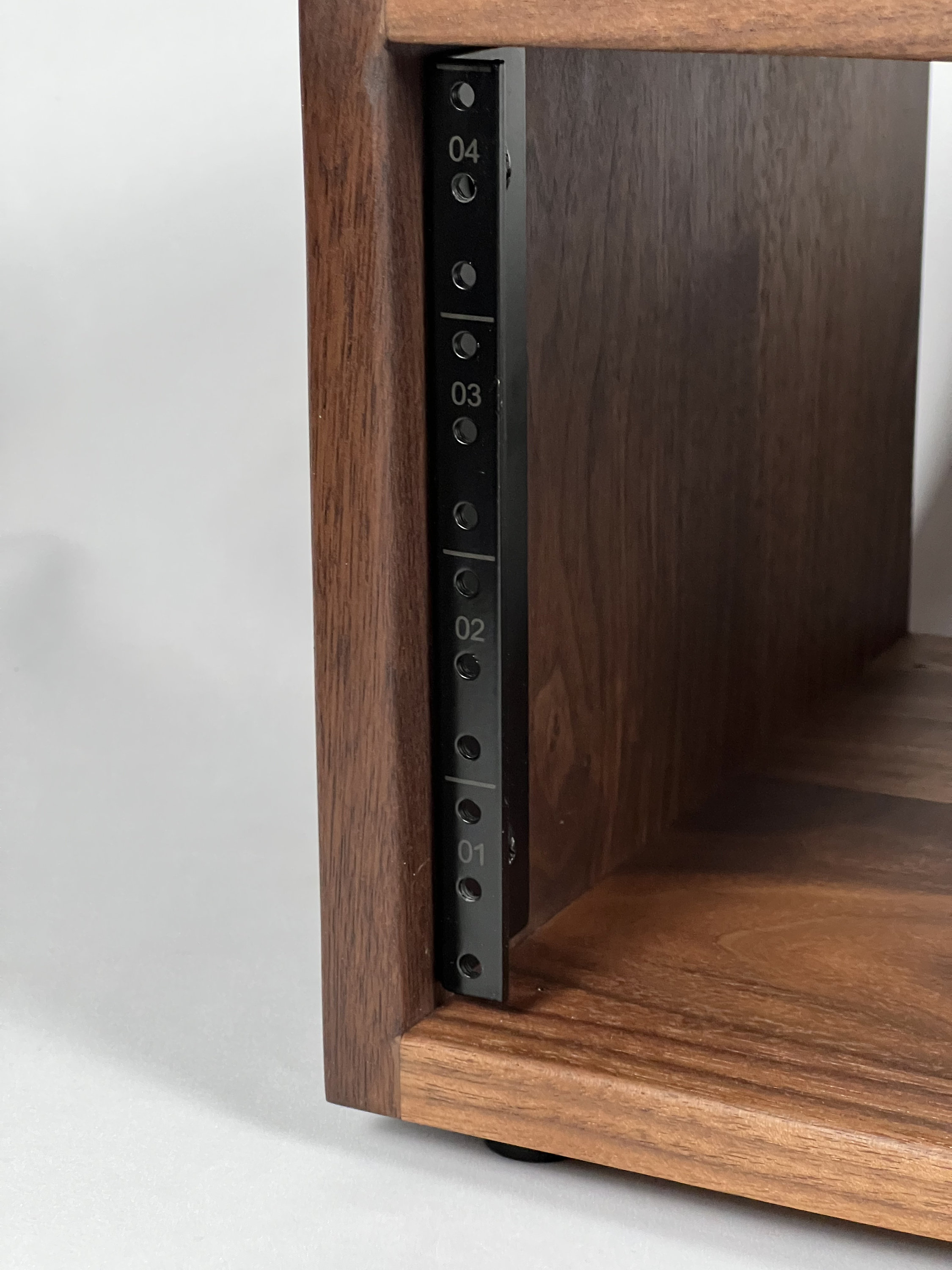 Studio Rack Solid Walnut Audio / Video / Data Gear Rack Cabinet for 19 ...