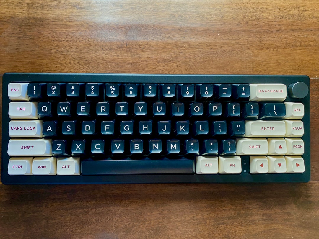 Dark Theme Custom Modded Mechanical Keyboard (GMK67) RGB Keyboard ...