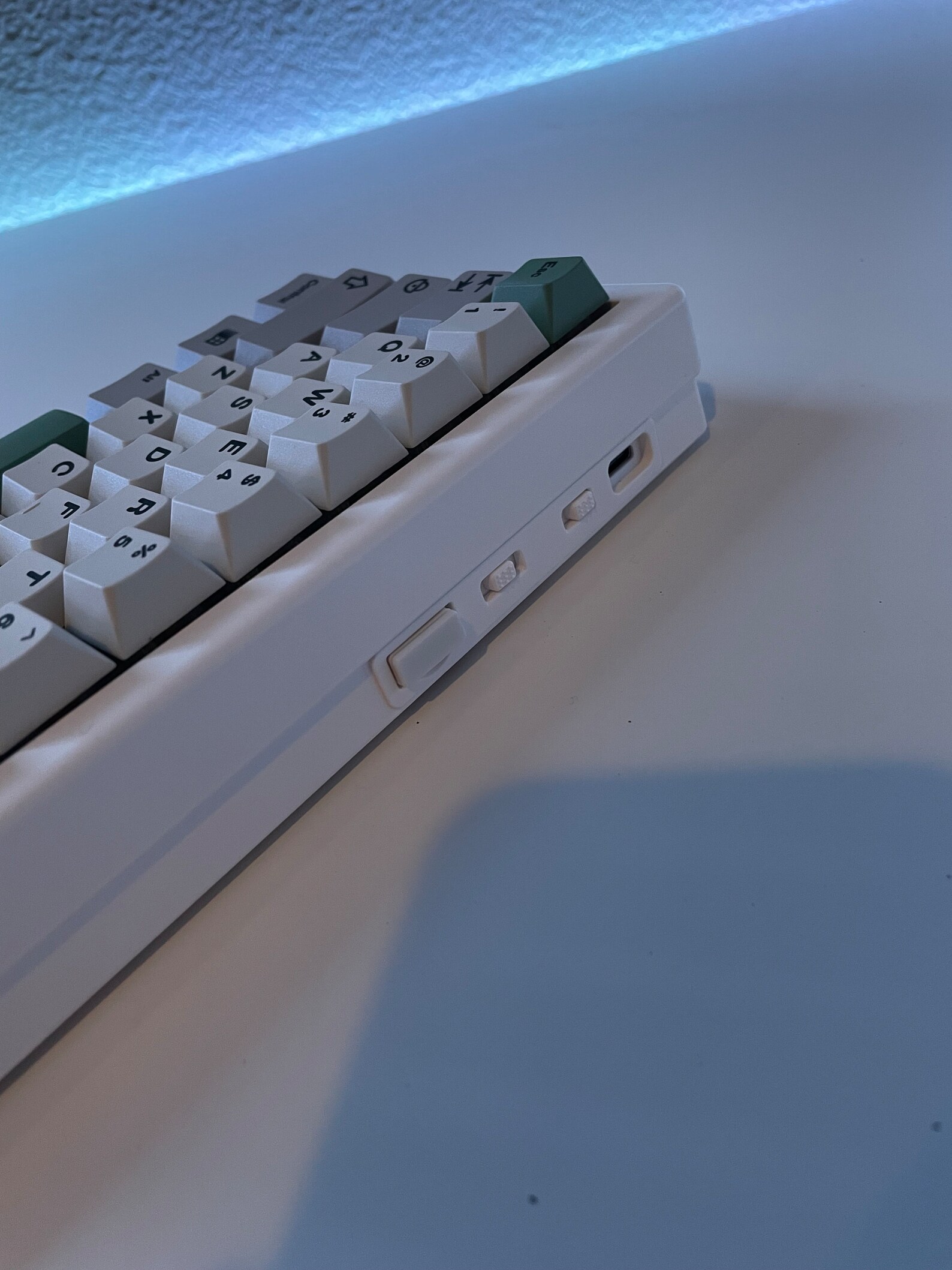 Custom Modded Mechanical Keyboard GMK67 - Etsy