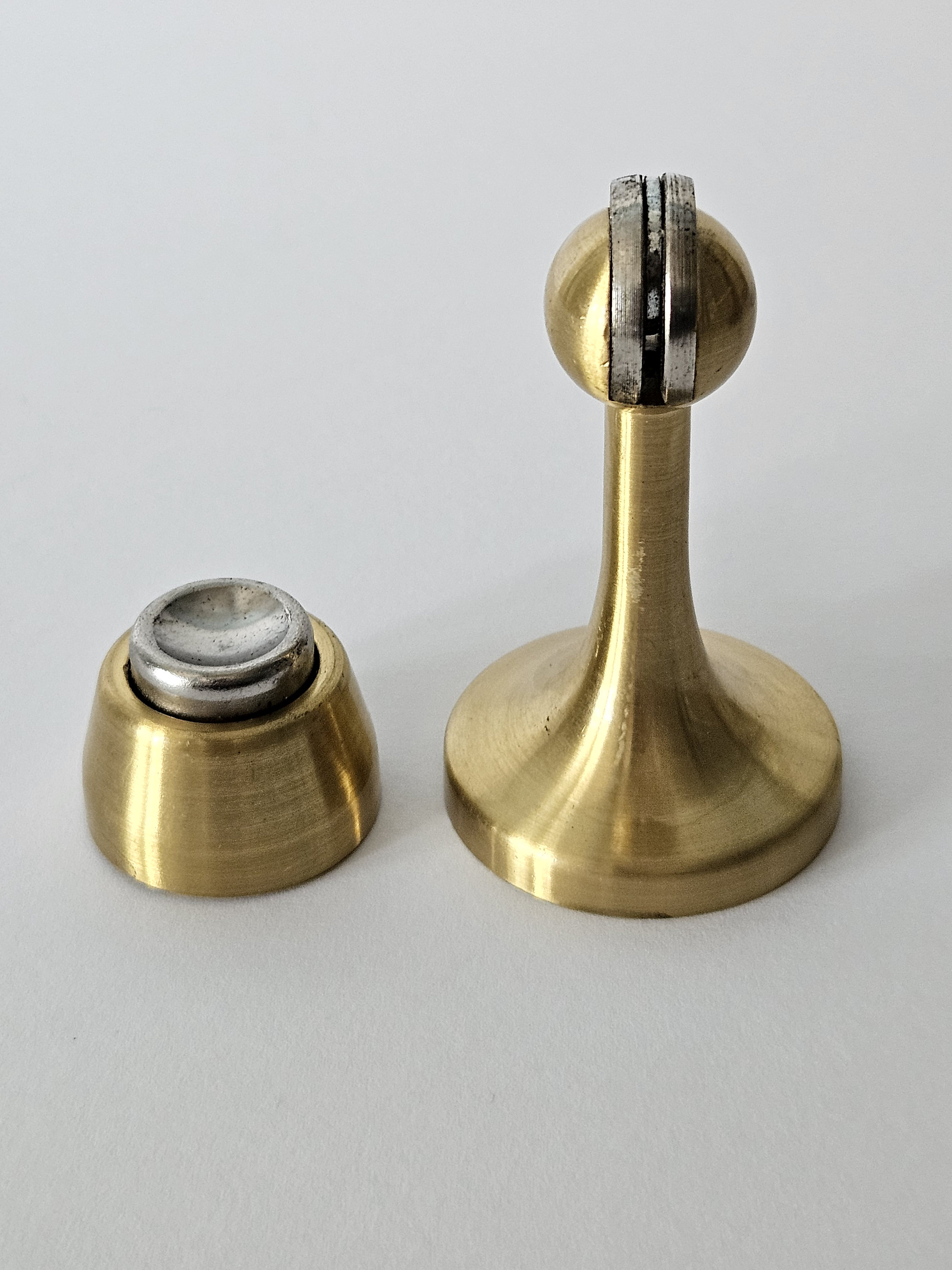 Magnetic Door Holder Magnetic Door Stopper Powerful Magnet Technology ...