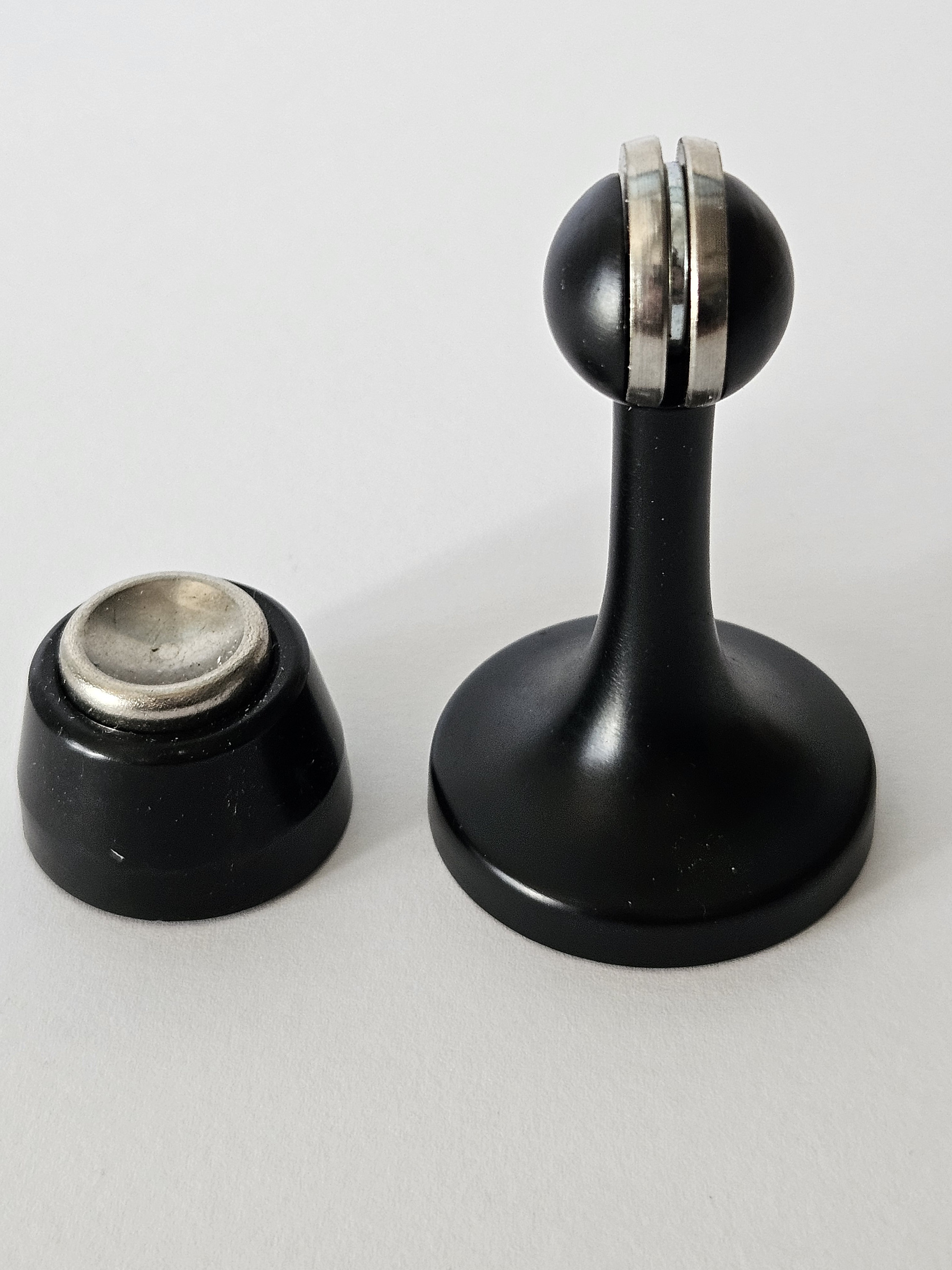 Magnetic Door Holder Magnetic Door Stopper Powerful Magnet Technology ...