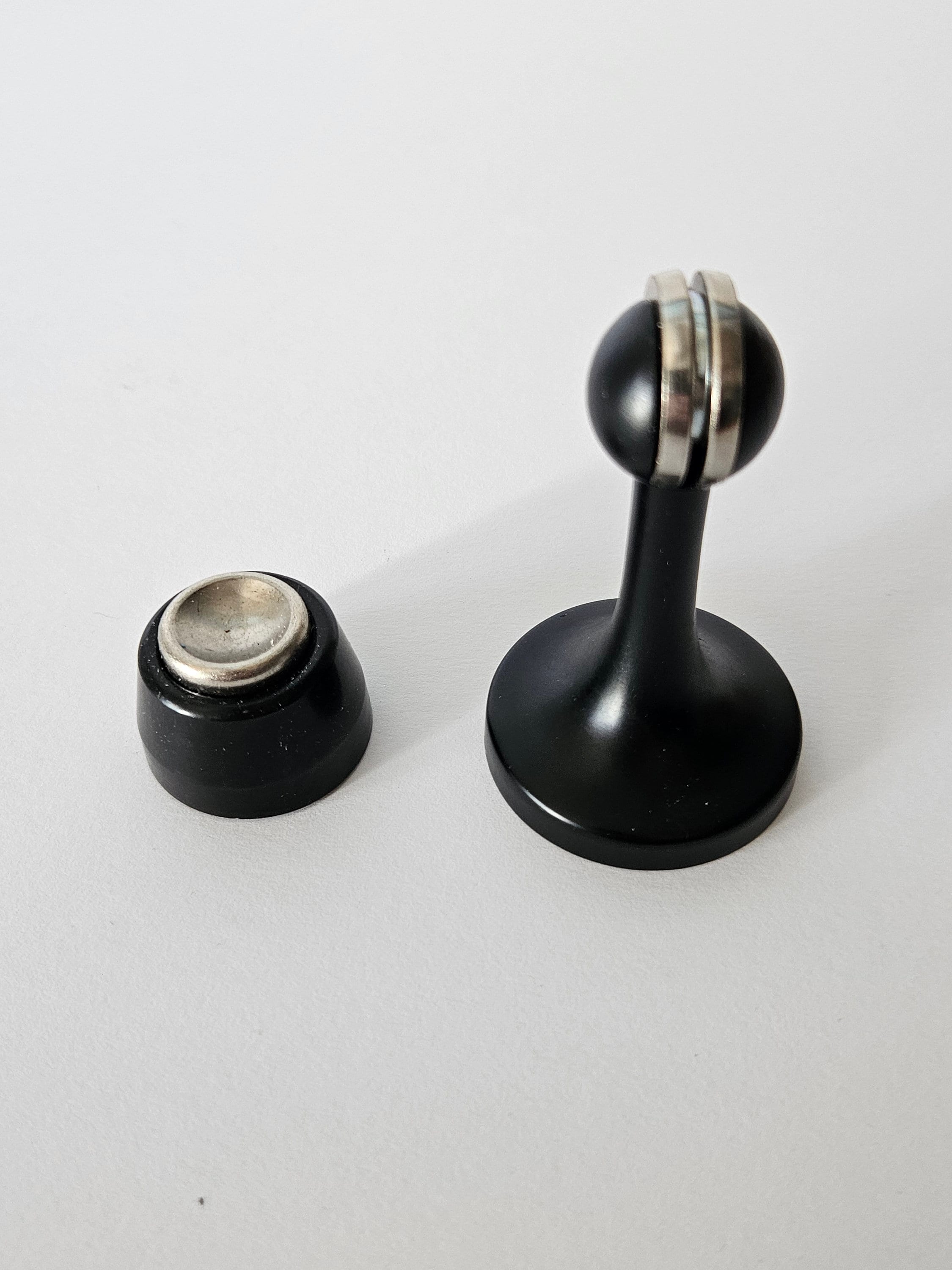 Magnetic Door Holder Magnetic Door Stopper Powerful Magnet Technology ...