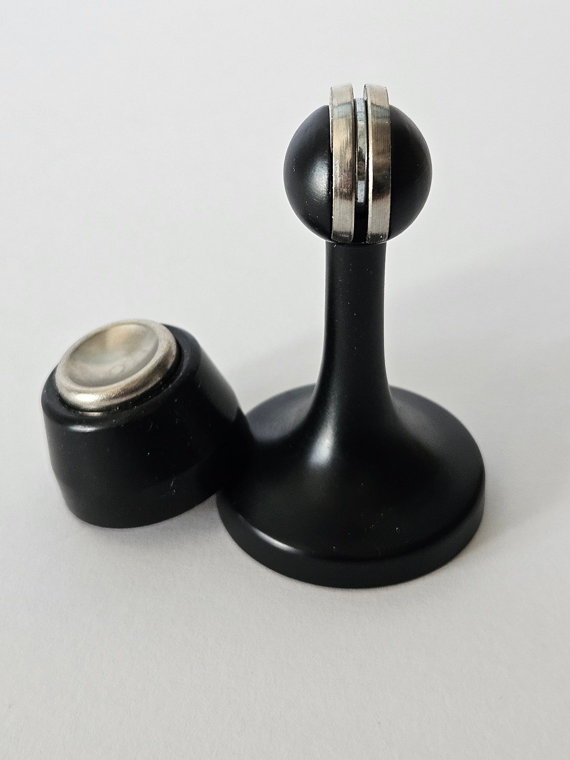 Magnetic Door Holder Magnetic Door Stopper Powerful Magnet Technology ...