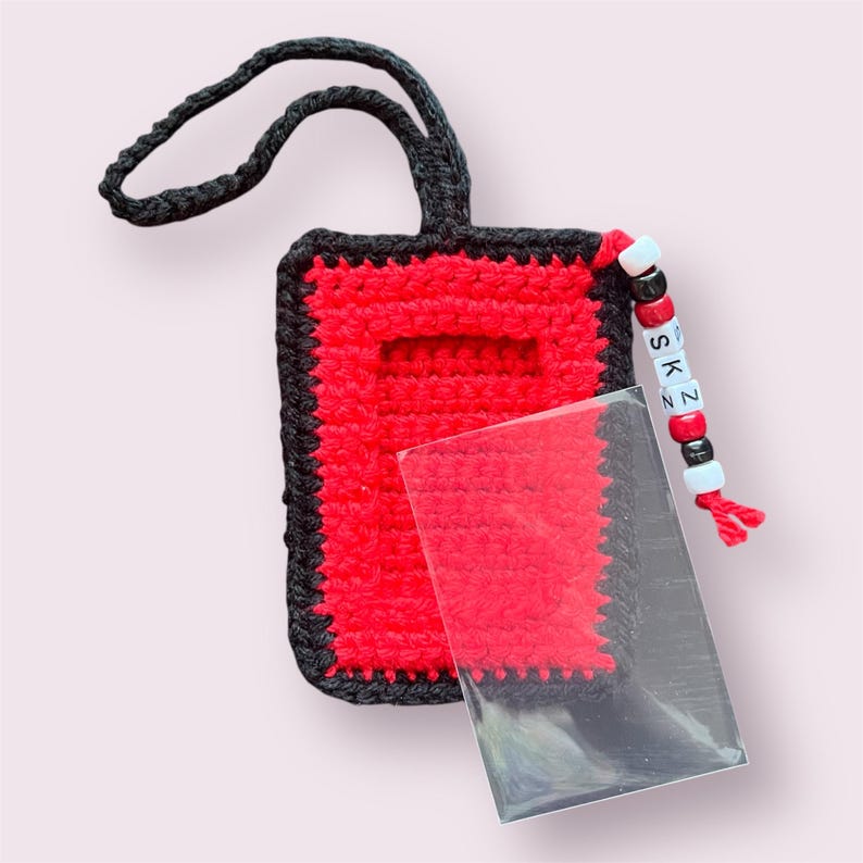 Crochet Stray Kids Photocard Holder, Skz K-pop Accessory, Black and Red ...