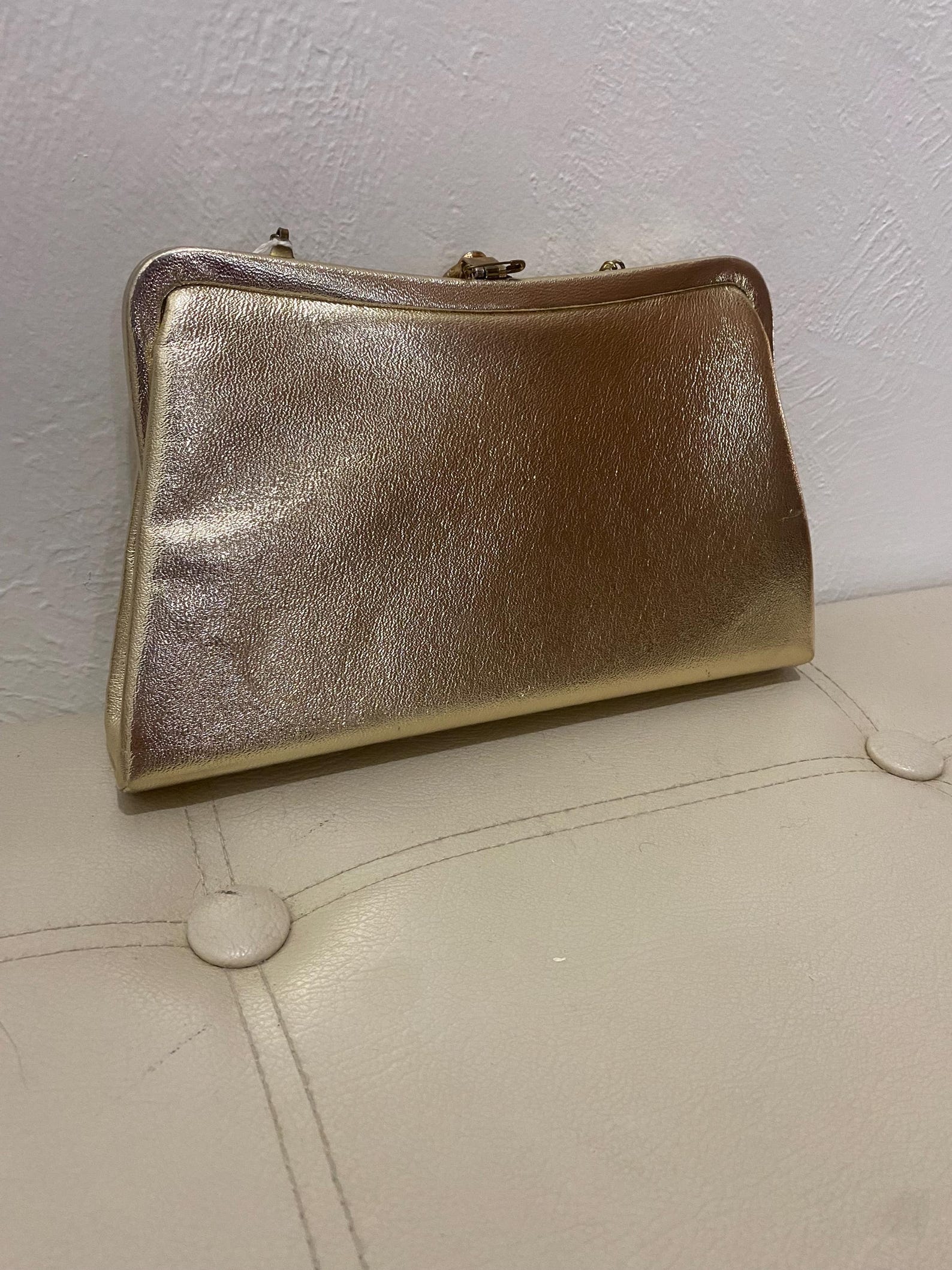 Vintage 1950’s Trapezoid Convertable Gold Purse With Ornate Leaf ...