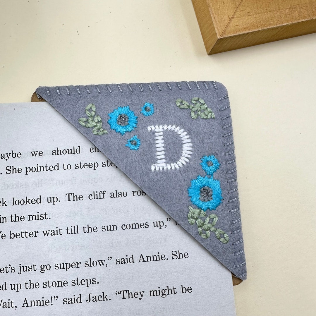 Personalized Hand Embroidered Corner Bookmark, 26 Letters and 4 Seasons ...