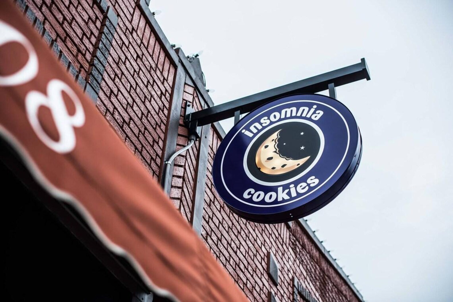 Custom LED Blade Sign for Business Storefront | Outdoor Hanging Shop ...