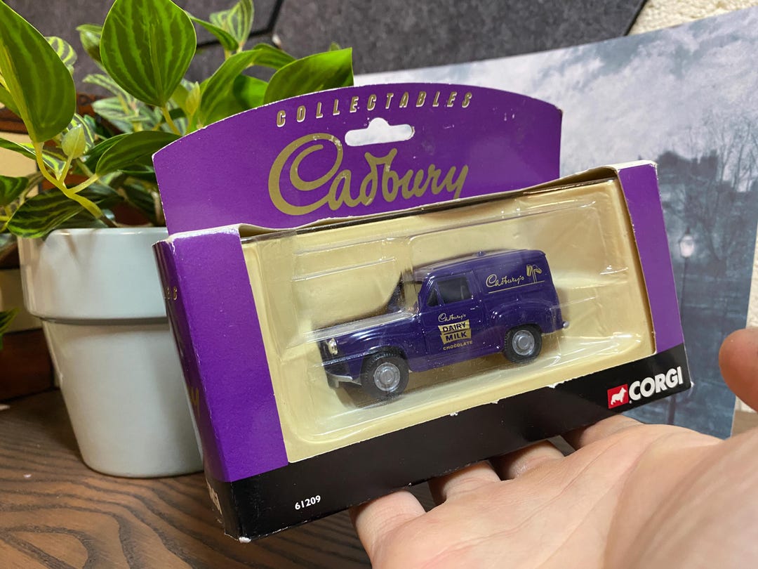 Cadbury Collectibles Van Boxed Miniature Ornament Vintage Display Model ...