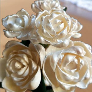 7 Unique Shell Roses - Beach Inspired Coastal Floral Arrangement ...